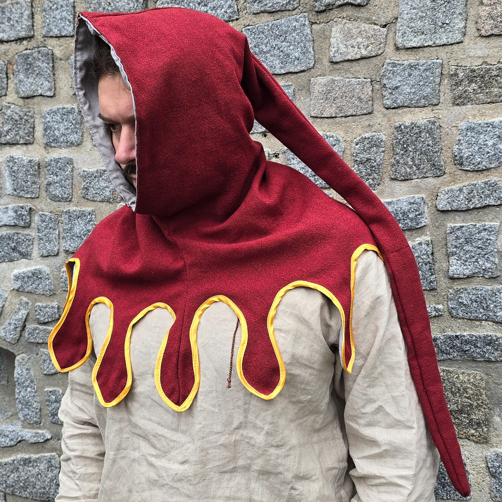 Medieval hood, 15th century Wulflund