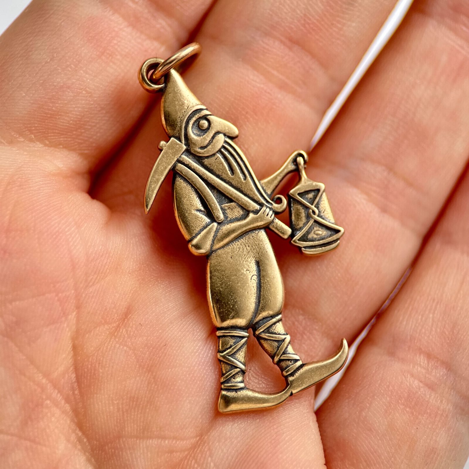 Medieval miner - Mining dwarf, pendant, bronze Wulflund