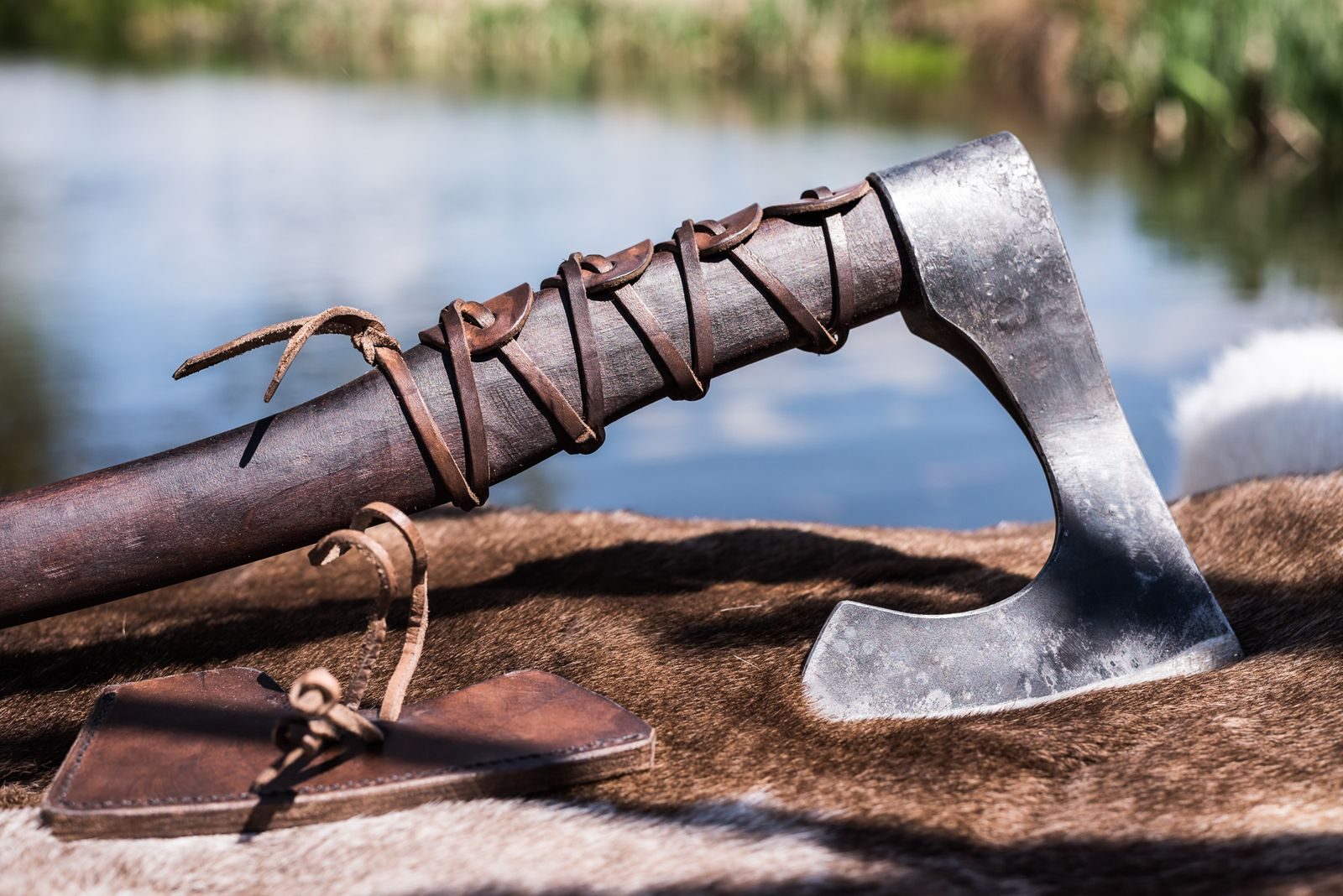 RAGNAR, viking axe Wulflund