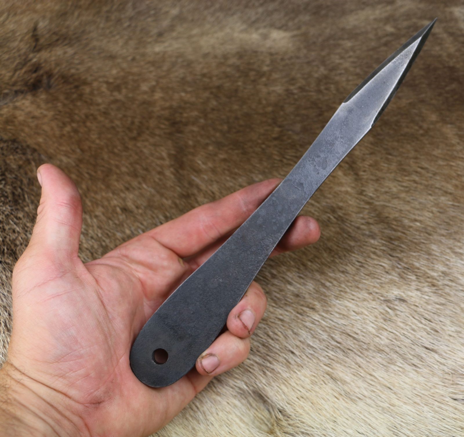 ARROW 8mm, throwing knife, 1 piece Wulflund