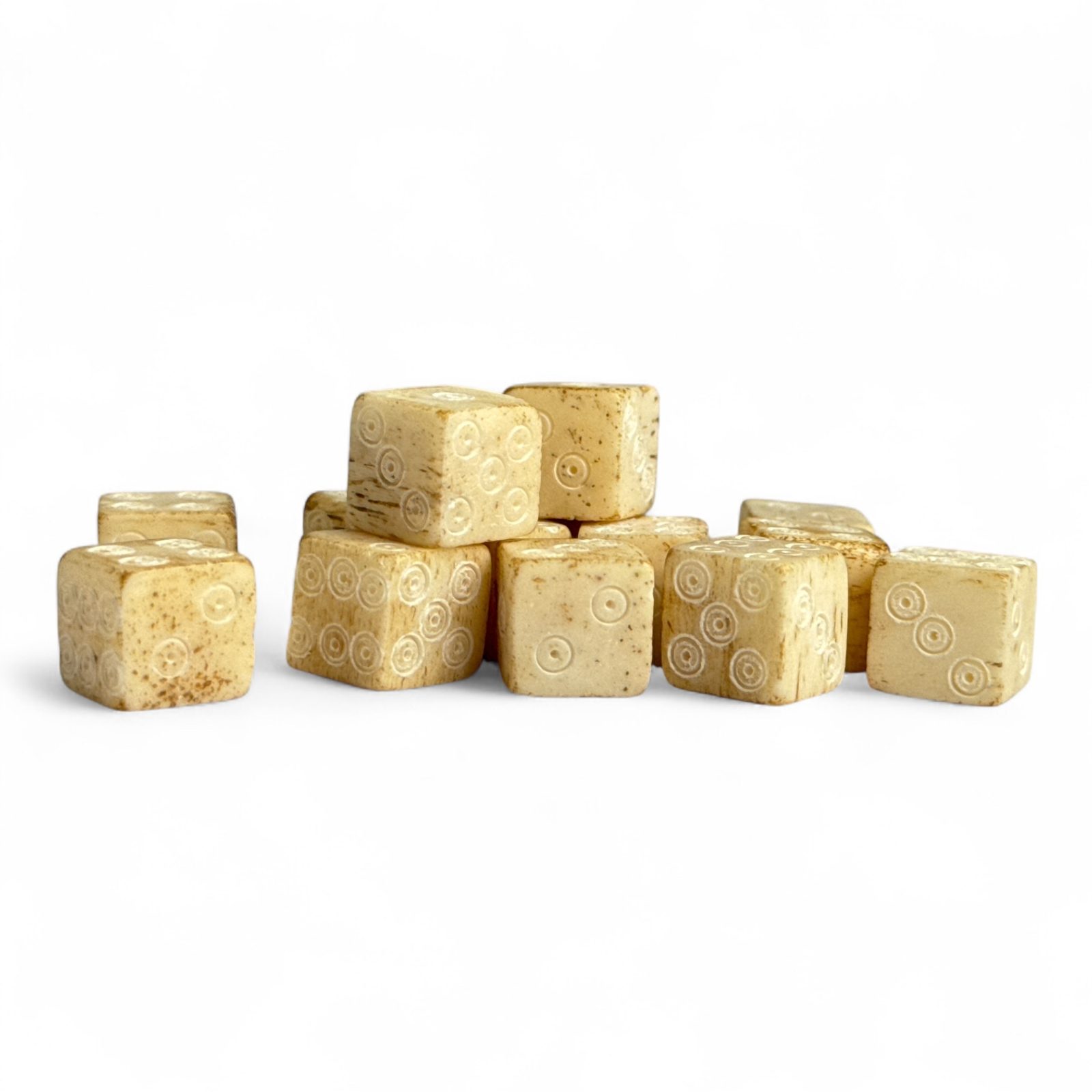 Bone Roman dice - yellow Wulflund