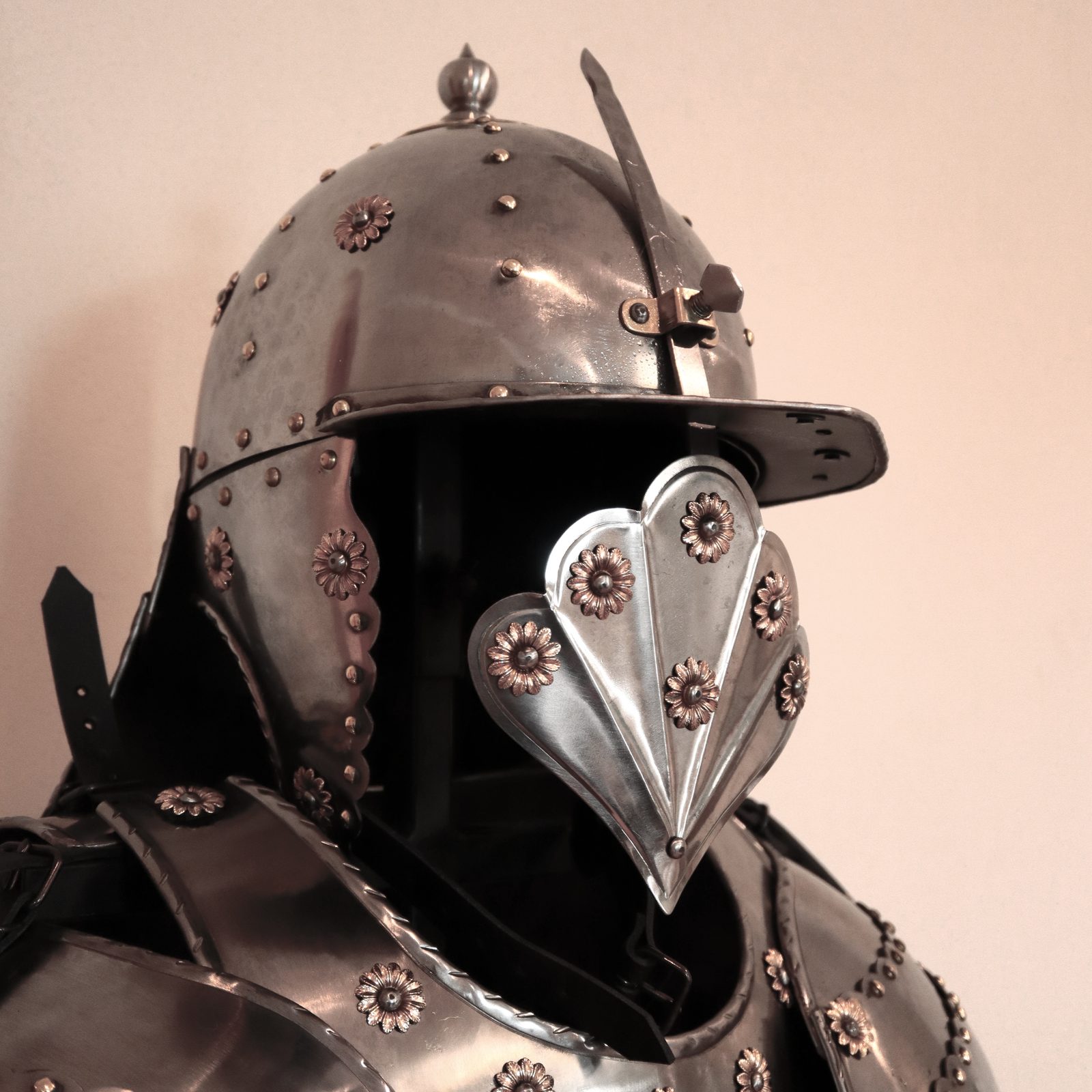 RENAISSANCE SUIT OF ARMOUR, etched armour, custom made Wulflund
