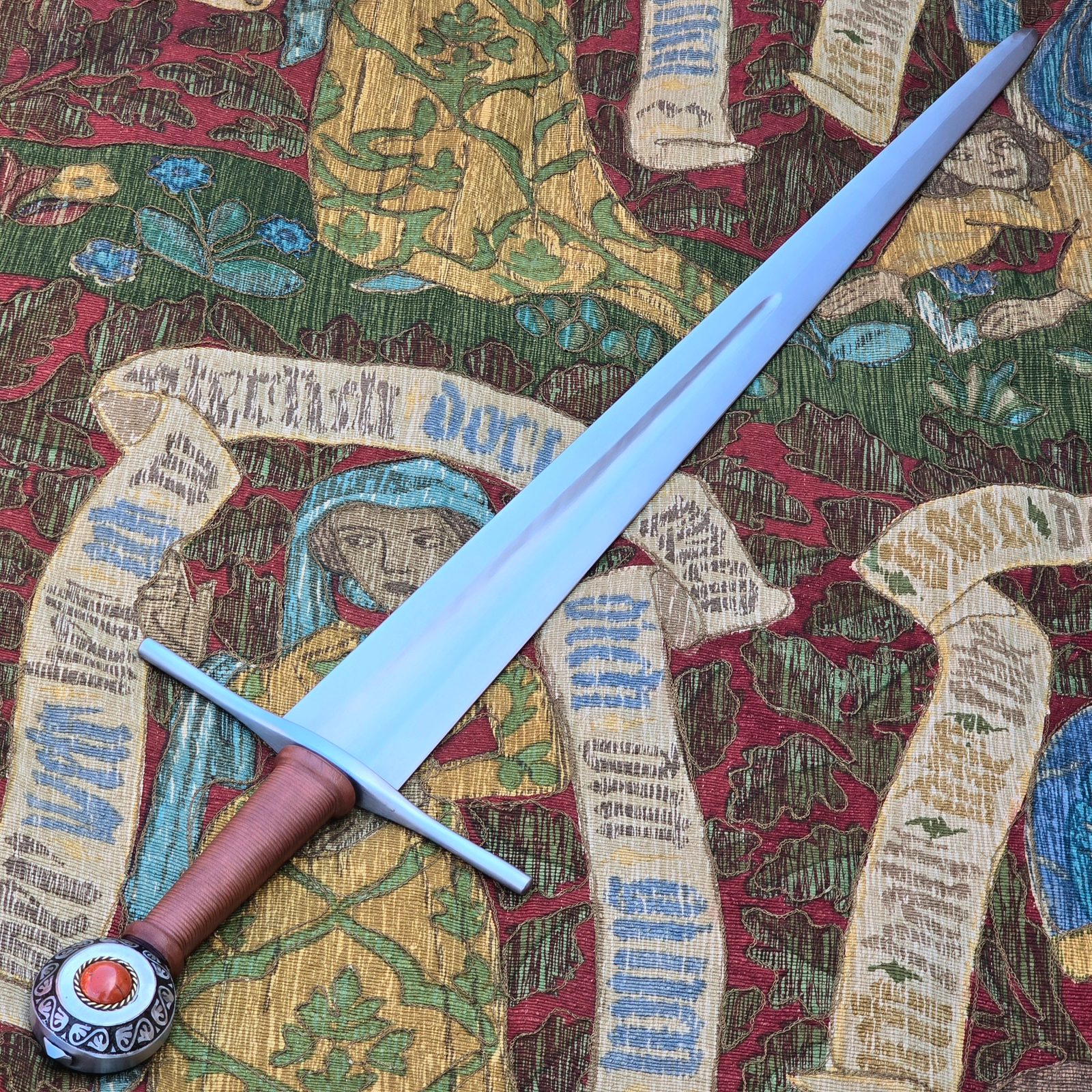 IGNIS, one-handed sword, 14th–15th century, full tang Drakkaria ...