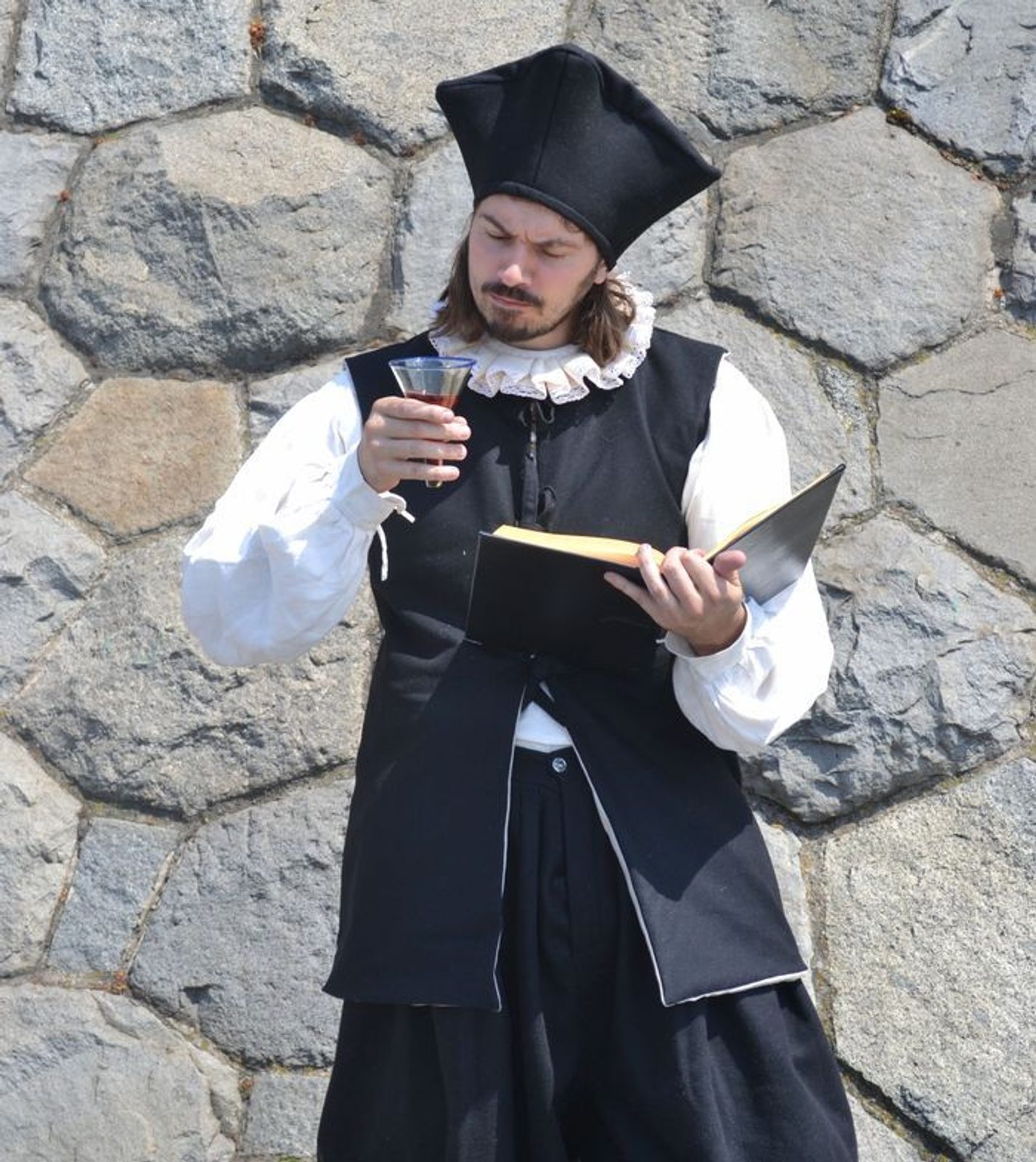 Renaissance Alchemist, costume rental Wulflund