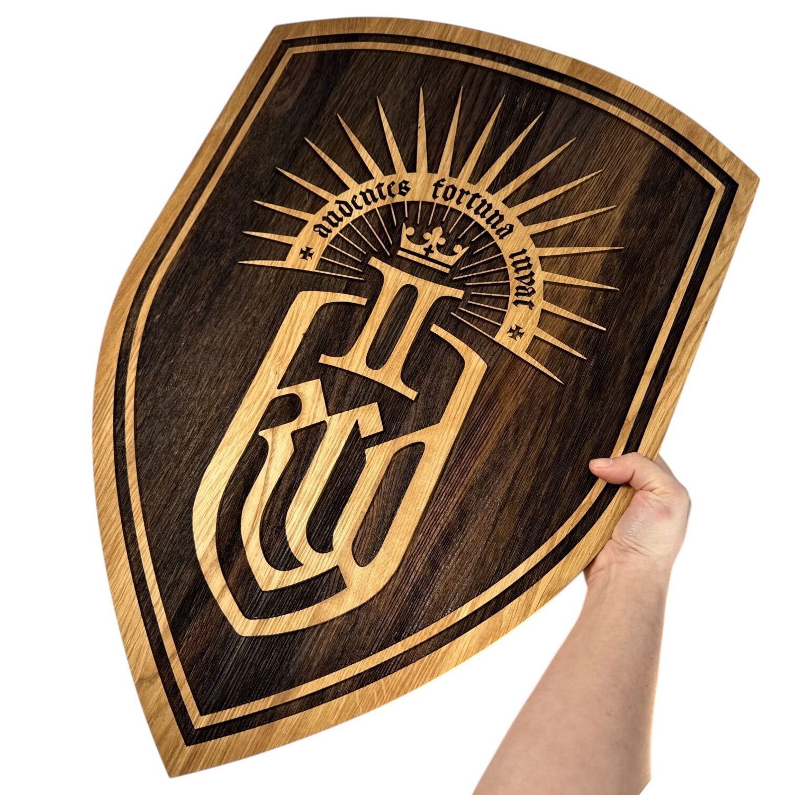 Wooden wall shield XXL, Kingdom Come: Deliverance 2 Wulflund