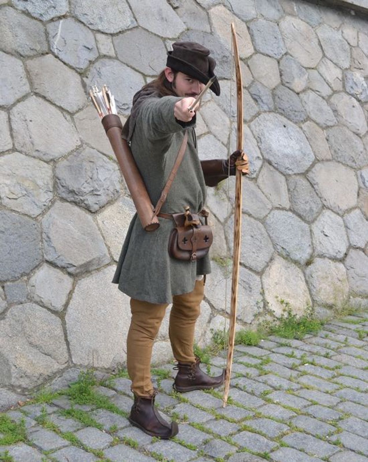 MEDIEVAL ARCHER, costume rental Wulflund
