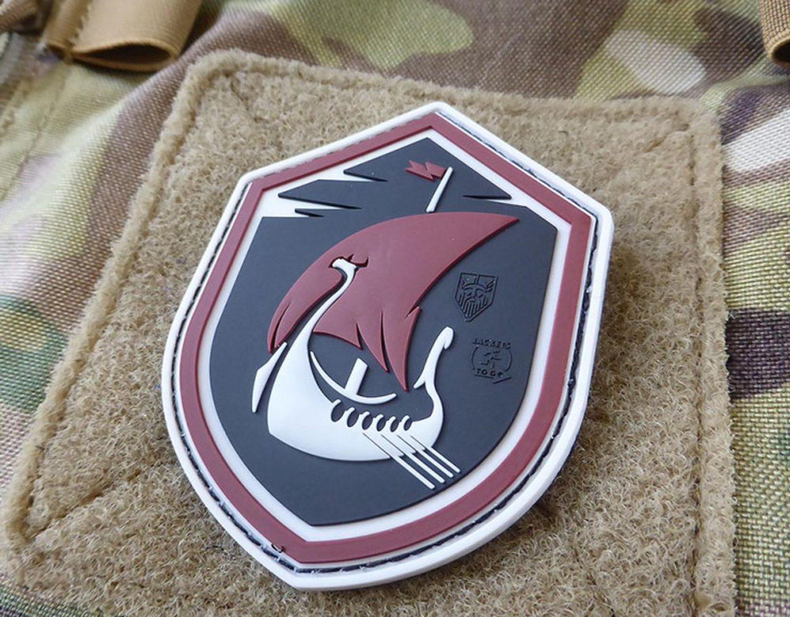 DRAKKAR DRAGON SHIP AT NIGHT, patch velcro 3D Nous faisons revivre l ...