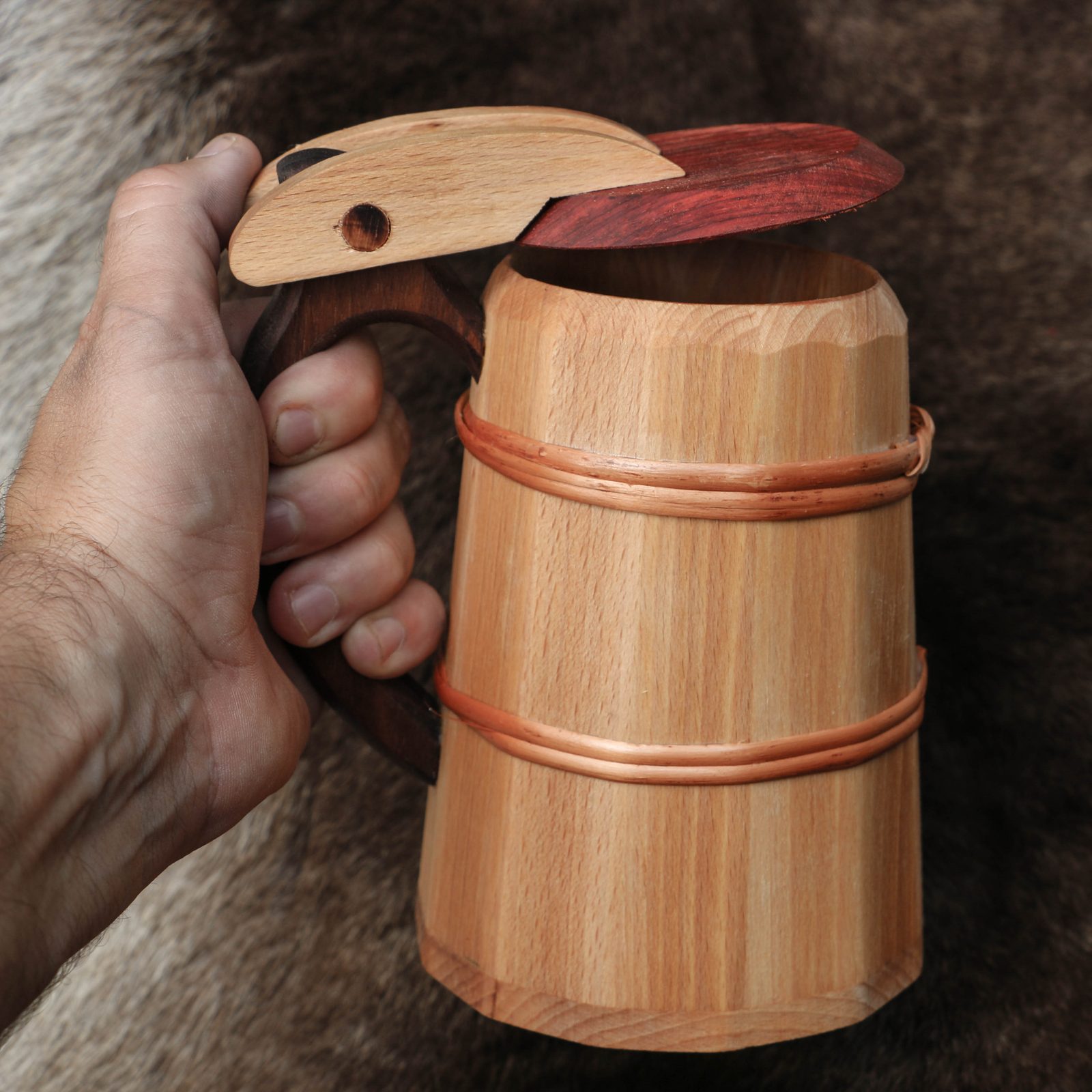 WOODEN TANKARD with lid Wulflund