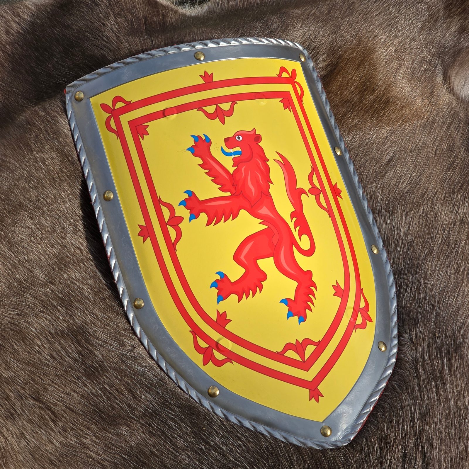 SCOTLAND, MEDIEVAL SHIELD - metal, handmade Wulflund