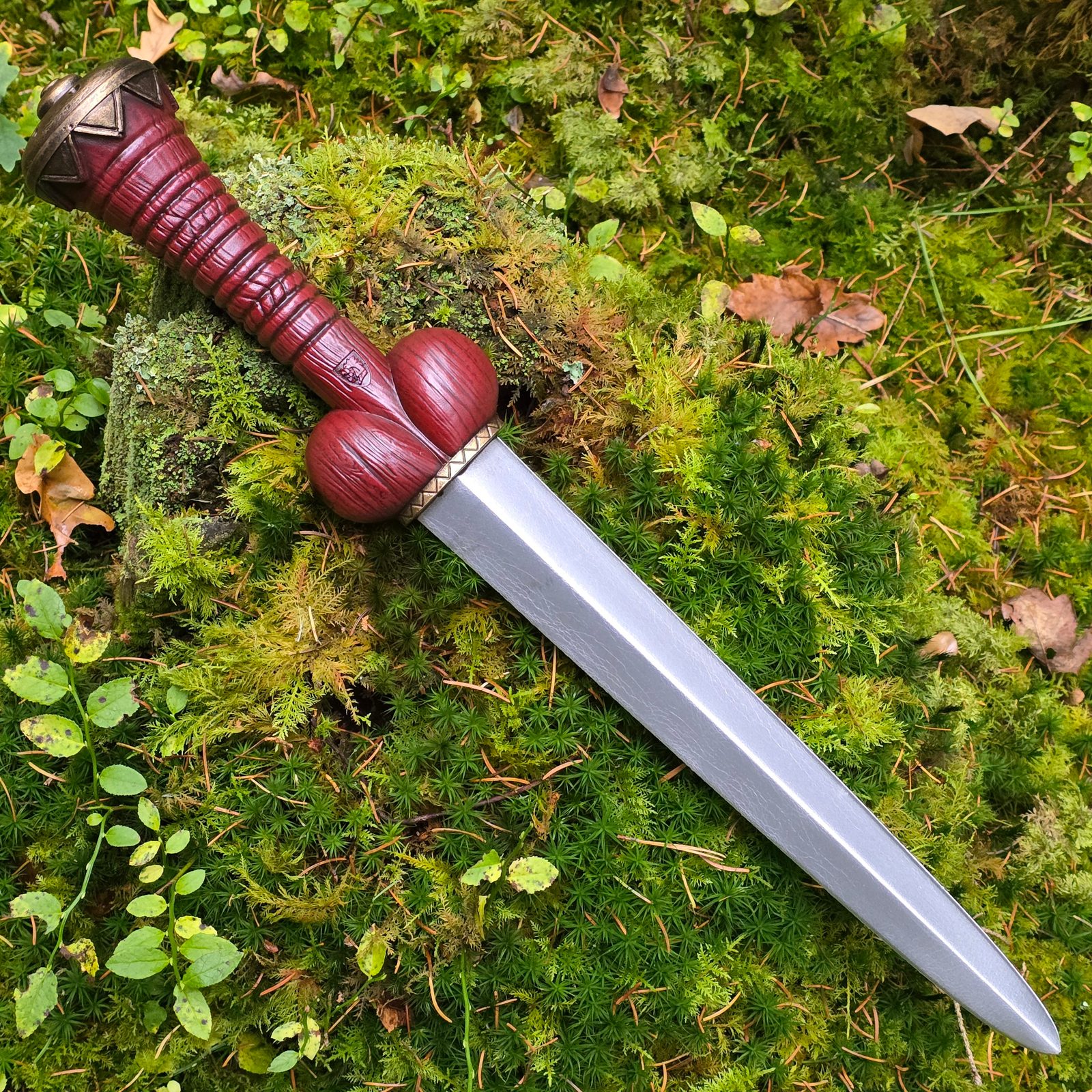 Brunswick's Bollock Dagger Official Kingdom Come Deliverance II Dagger ...