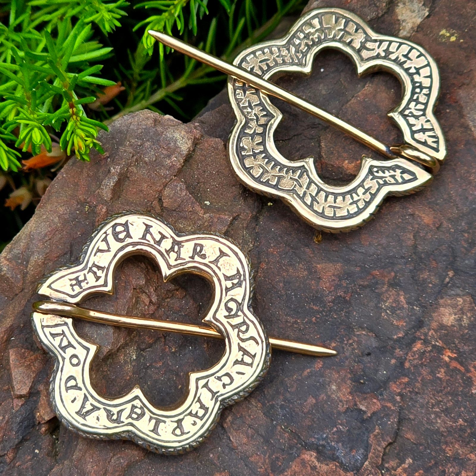 MEDIEVAL BROOCH, 1300, France or England, bronze Wulflund