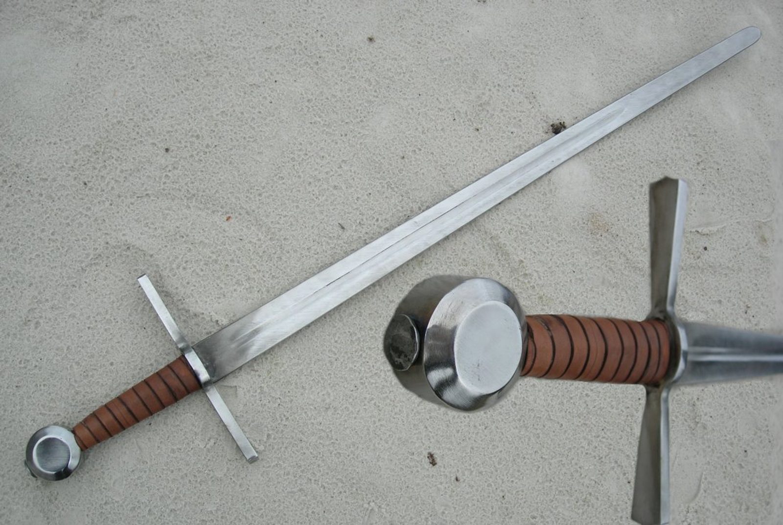 ÉPÉE À UNE MAIN - version légère Drakkaria Épées médiévales Épées ...