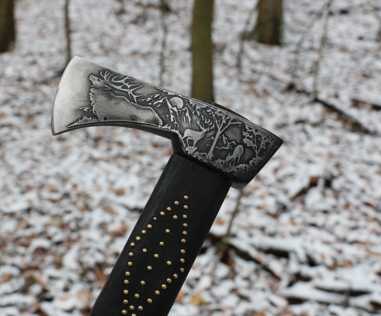 CARPATHIAN VALASKA traditional forged Axe - etched with Wolf and Deer ...