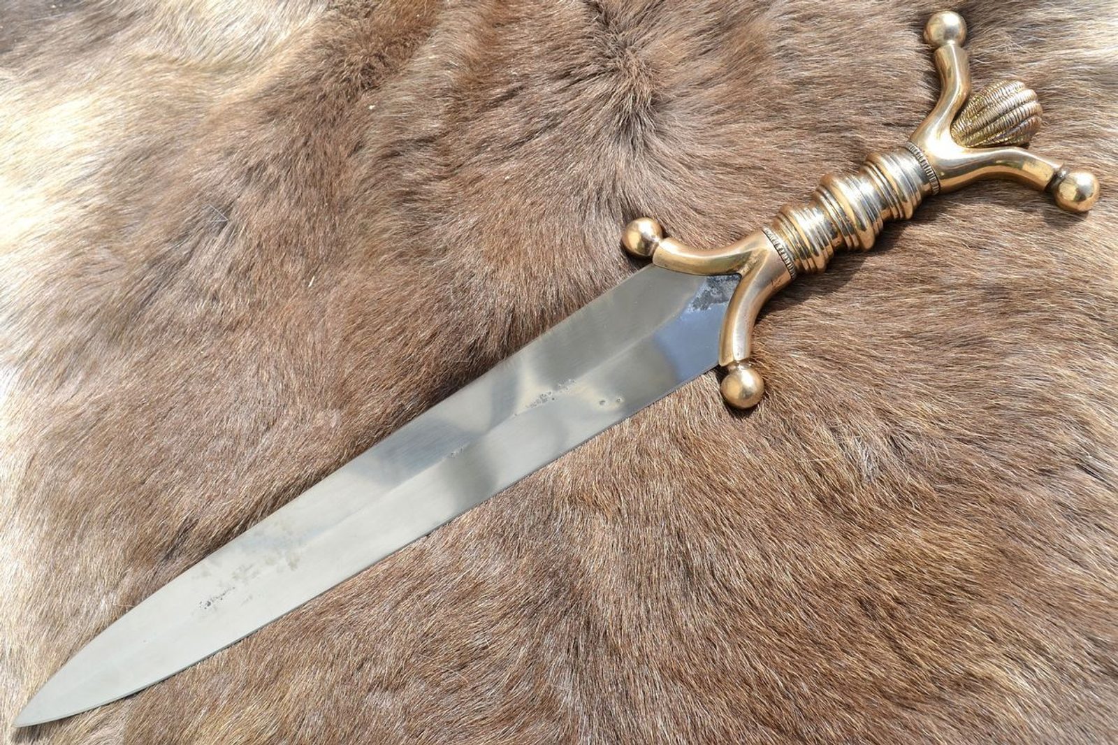 Celtic anthropomorphic bronze dagger Wulflund