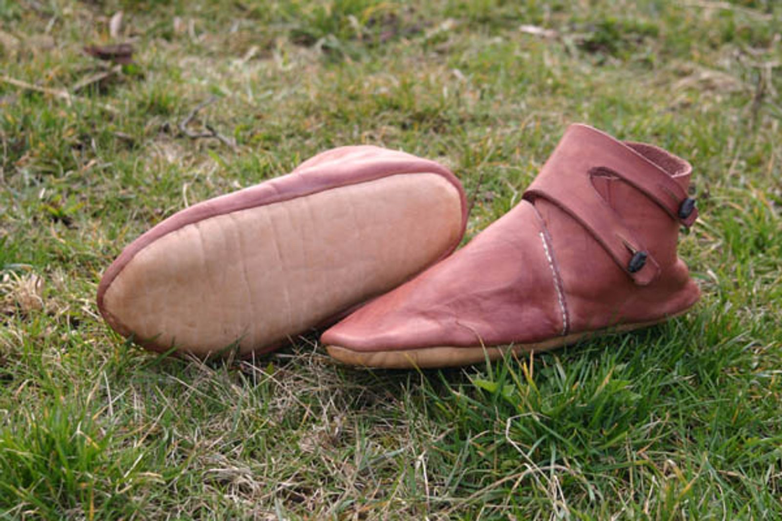 EARLY MEDIEVAL SHOES Wulflund