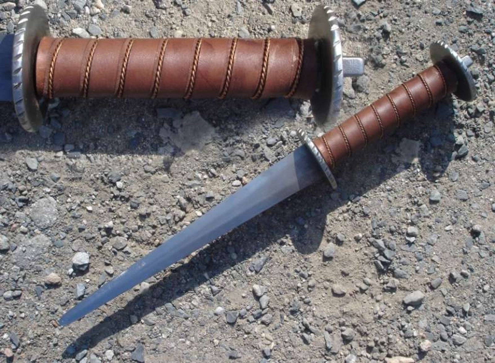 DISC DAGGER - HISTORICAL DAGGERS Nous faisons revivre l'histoire