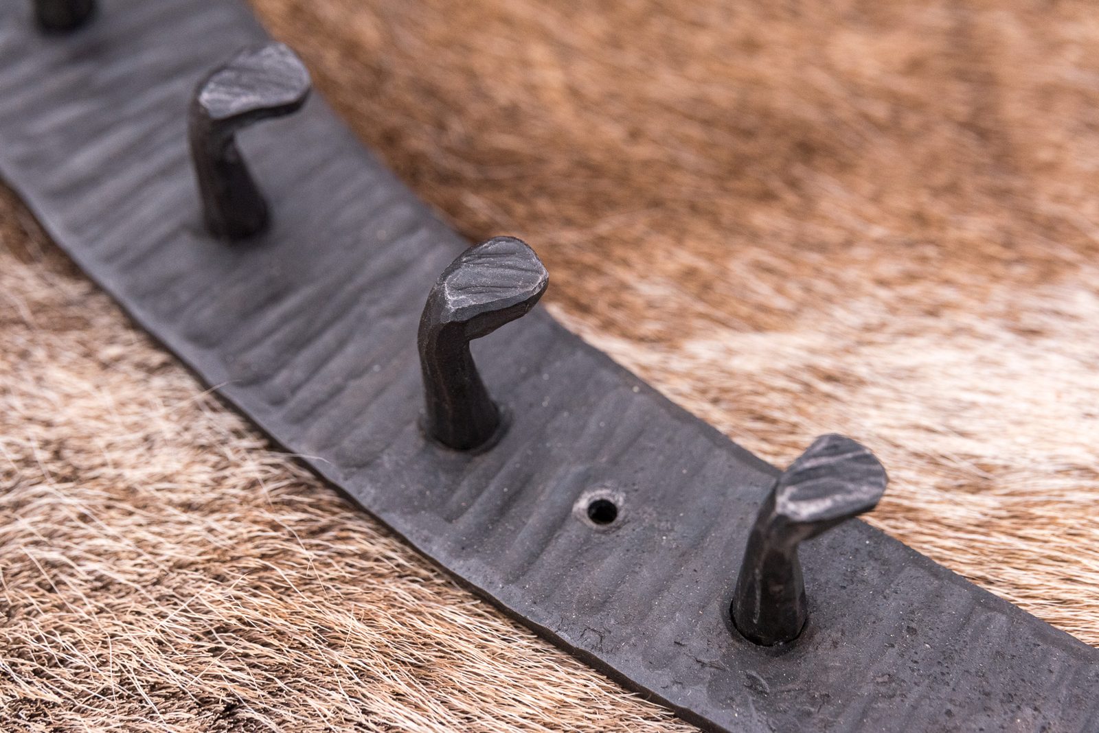 Forged Hanger - large arch Wulflund