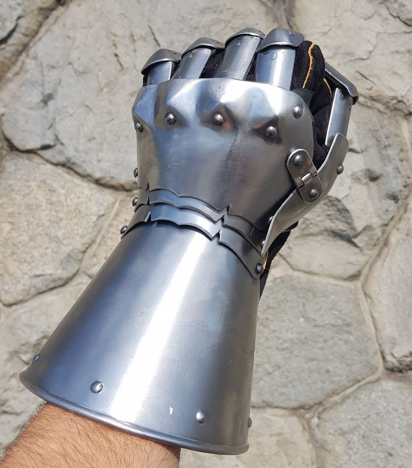 LORIC, Medieval Gauntlets Wulflund