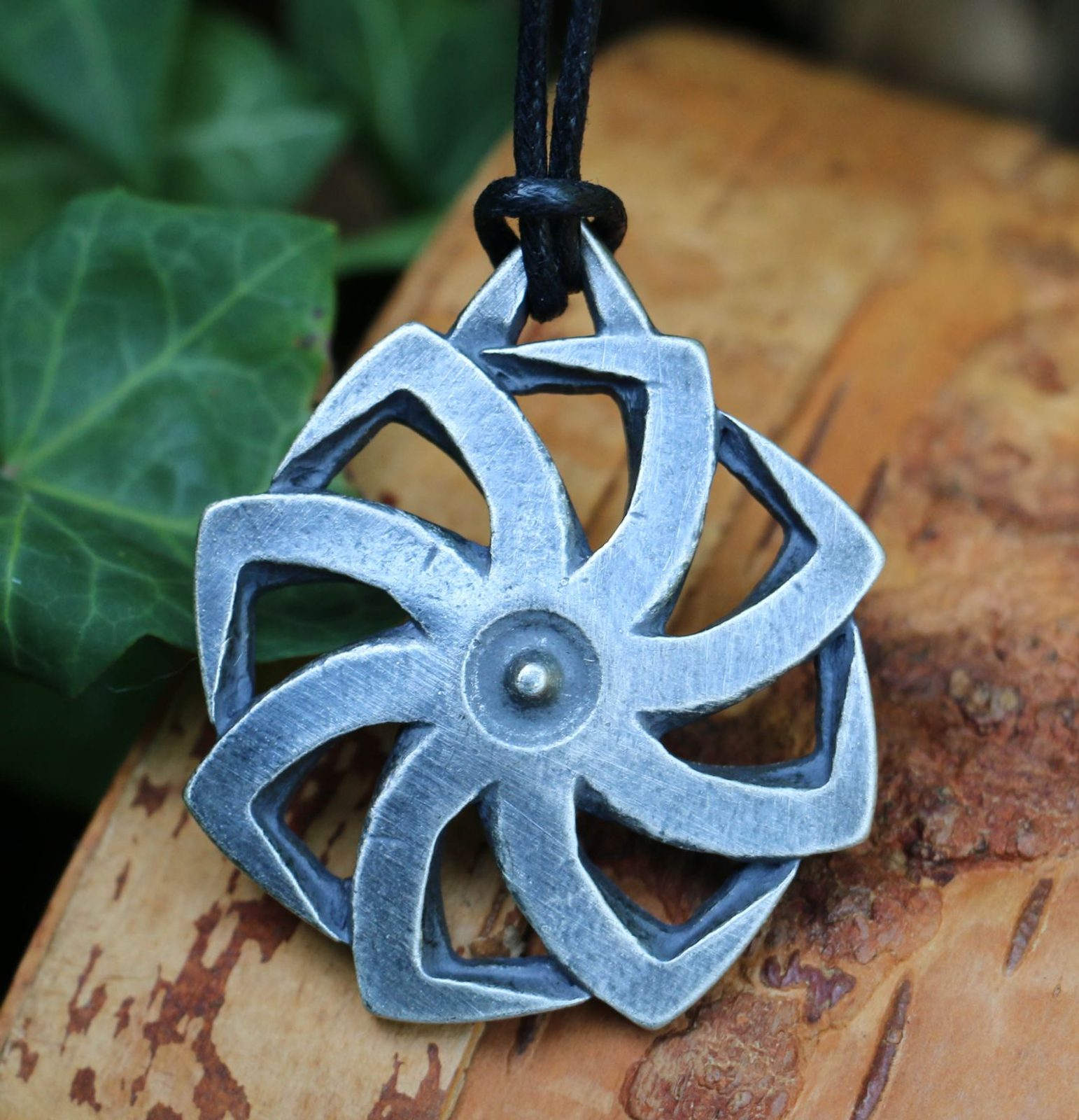 KOLOVRAT, SLavic Pendant, tin, ROD Serbia Rod - Wulflund Slavic amulets ...