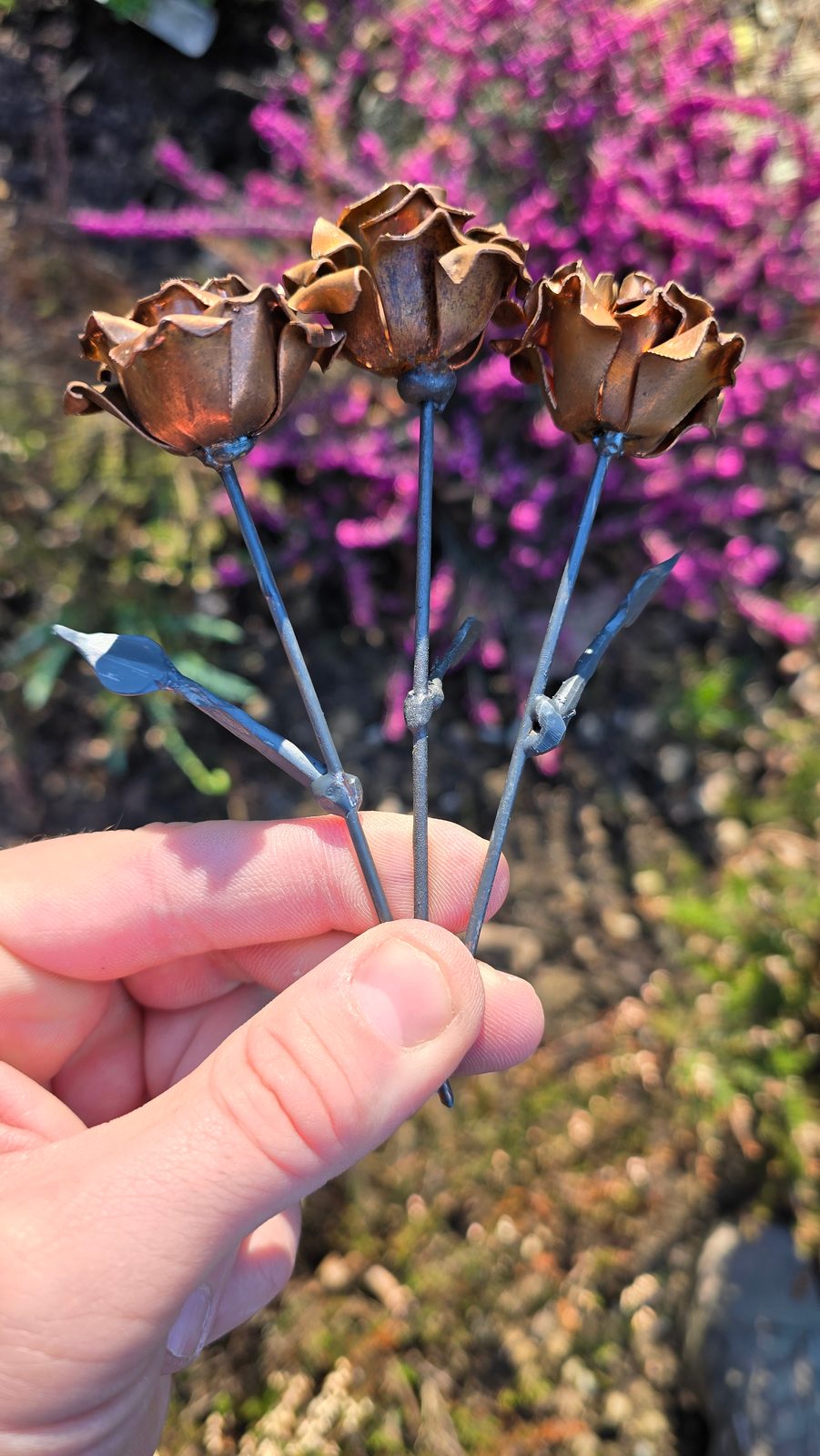 PRAGUE FORGED ROSE - puget of three roses Wulflund