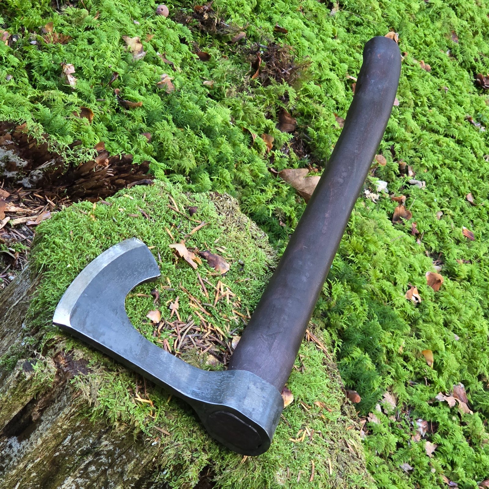 Long Beard Axe Wulflund