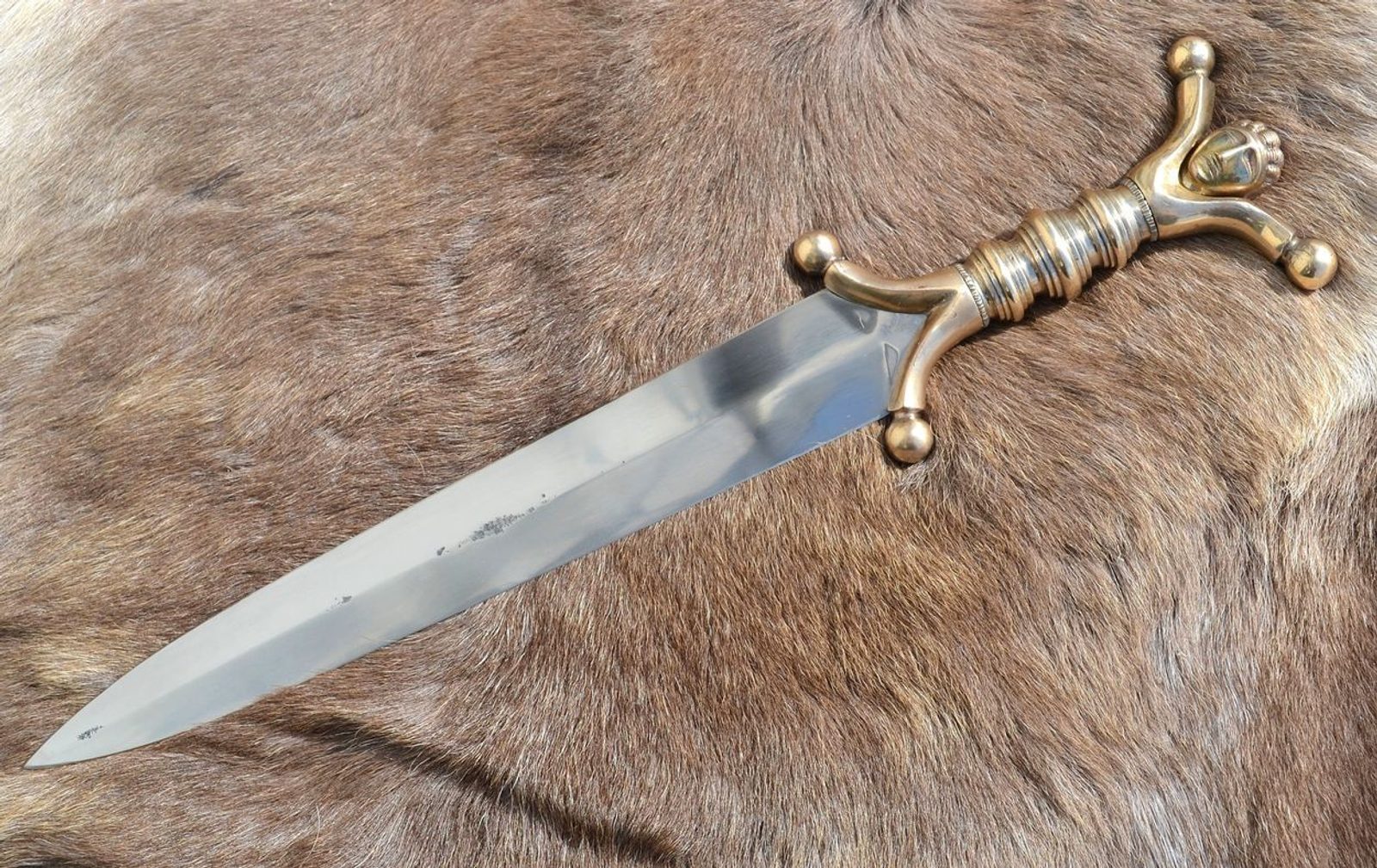 Celtic anthropomorphic bronze dagger Wulflund