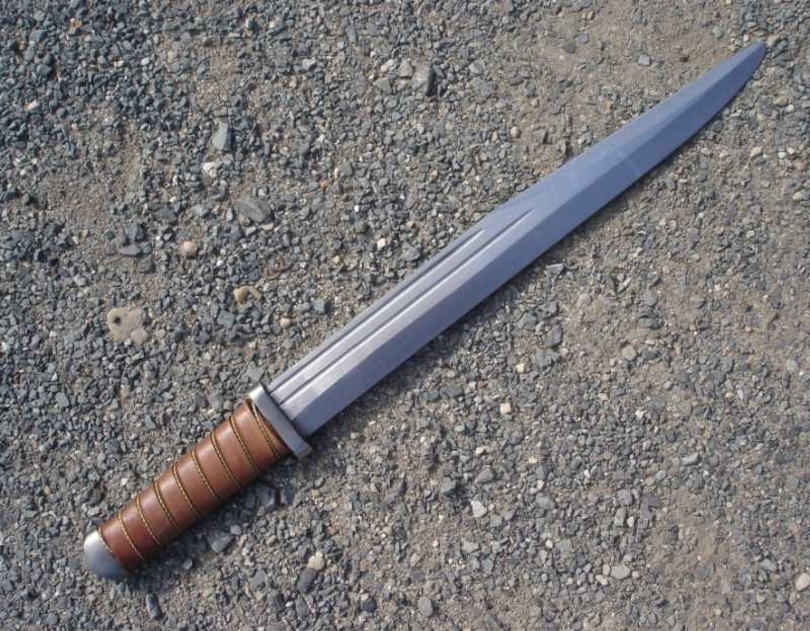 VIKING KNIVES - SCRAMASAX Nous faisons revivre l'histoire