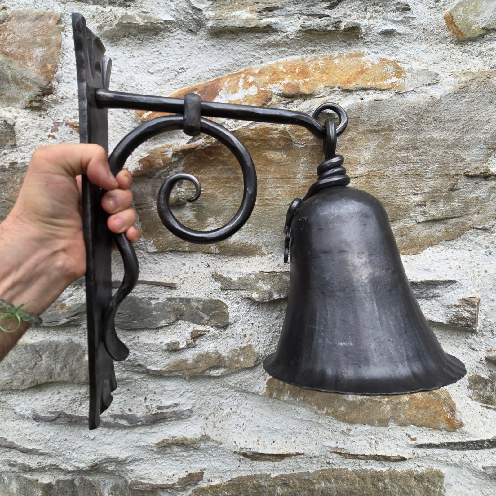 BELL - Large wrought iron bell Wulflund