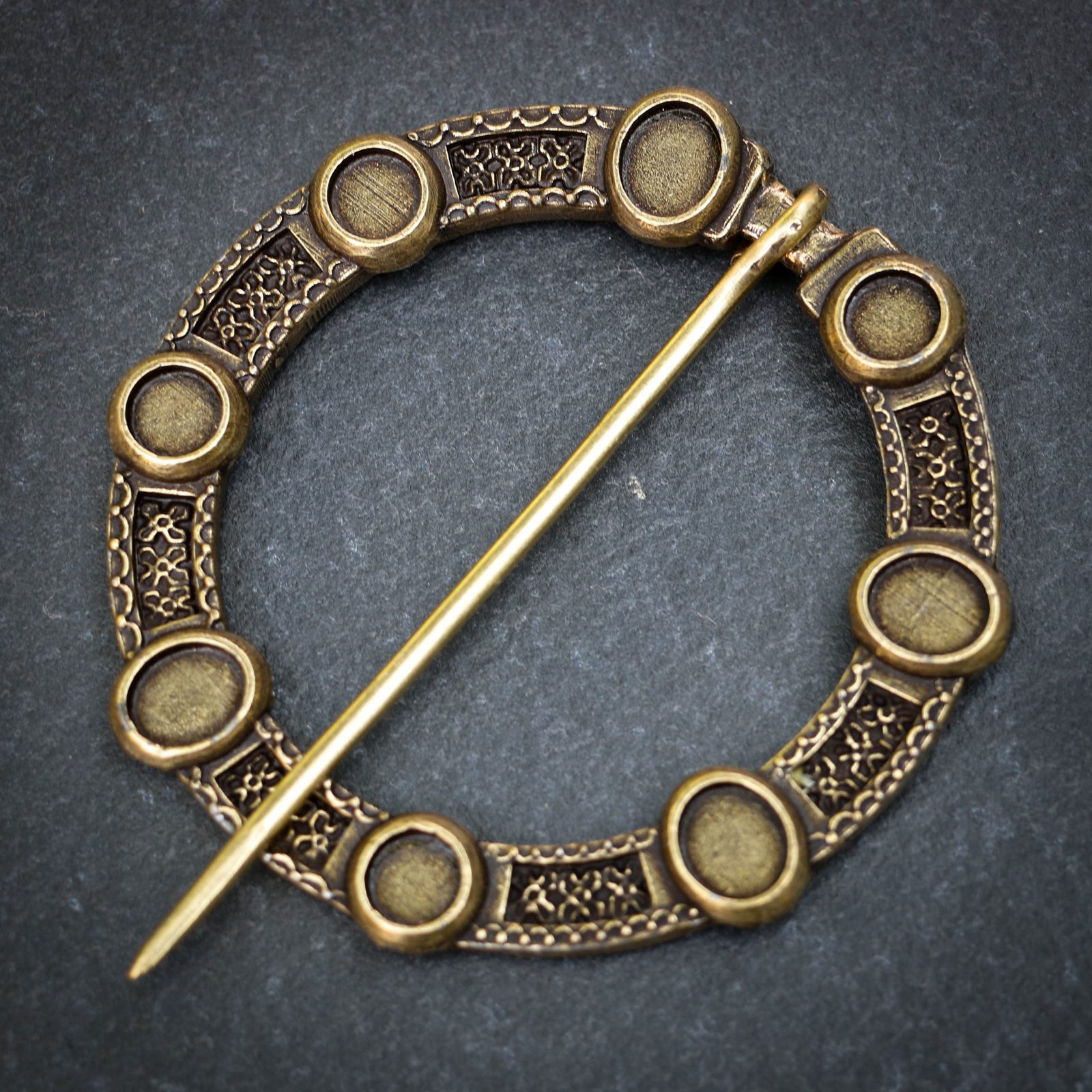 NORICA, large medieval cloak brooch Wulflund