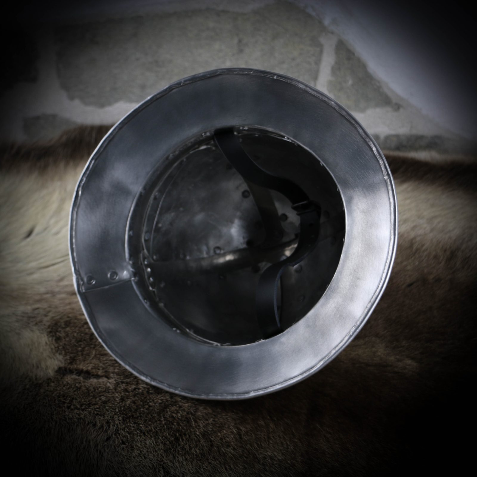 TEMPLAR KNIGHT KETTLE HAT Duralumin - Costume Rental Wulflund