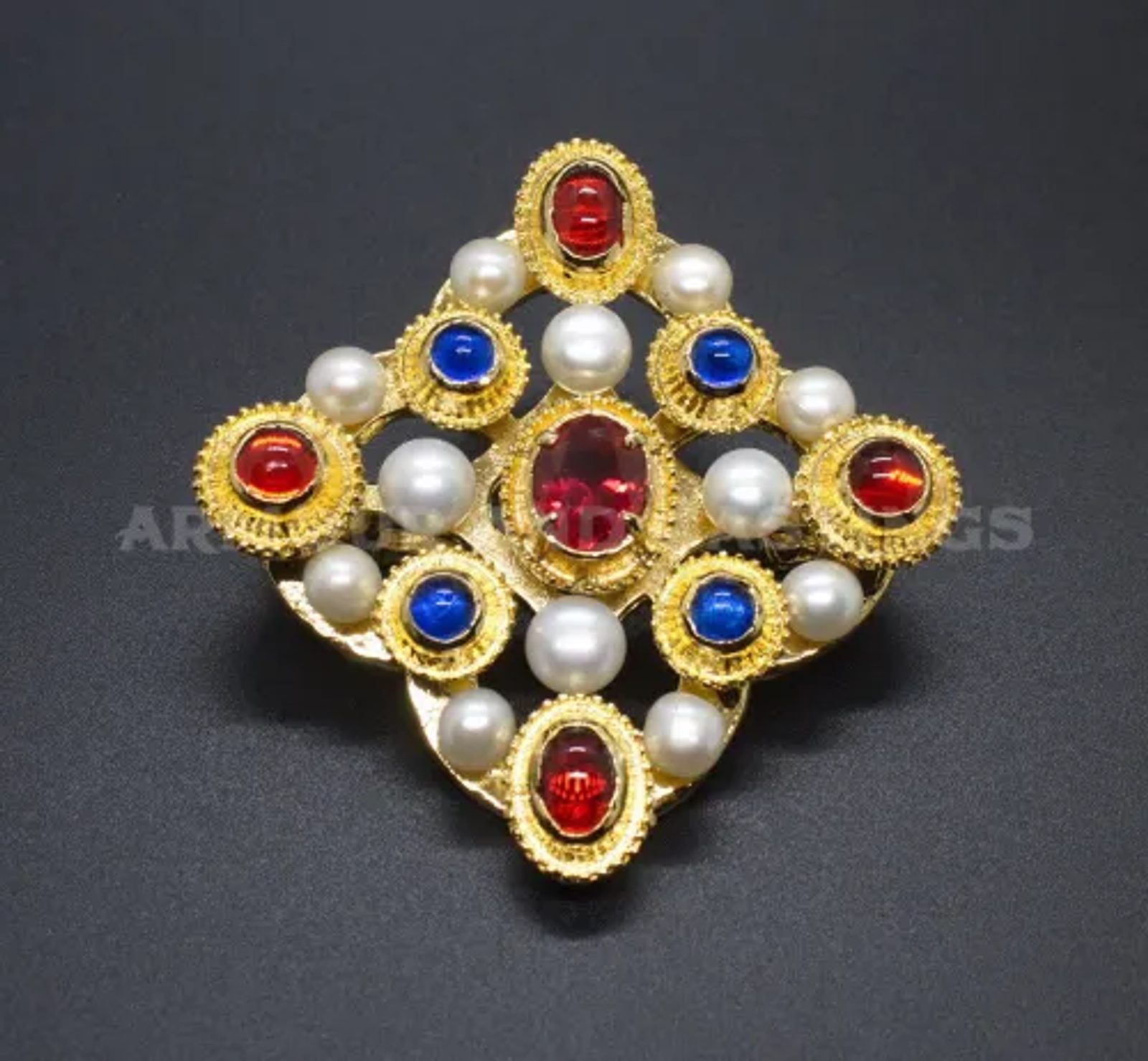 Medieval brooch, Colmar, 14th century Wulflund