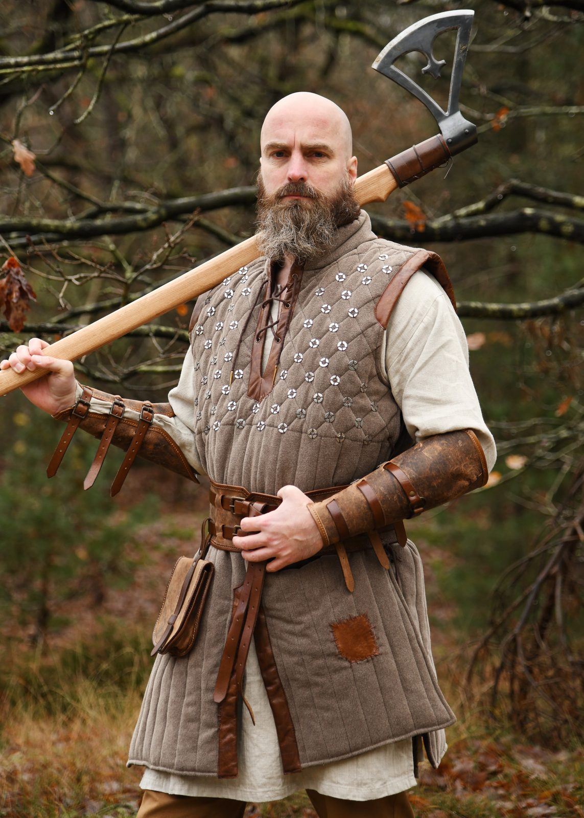 Sleeveless Gambeson with handmade details, brown Wulflund