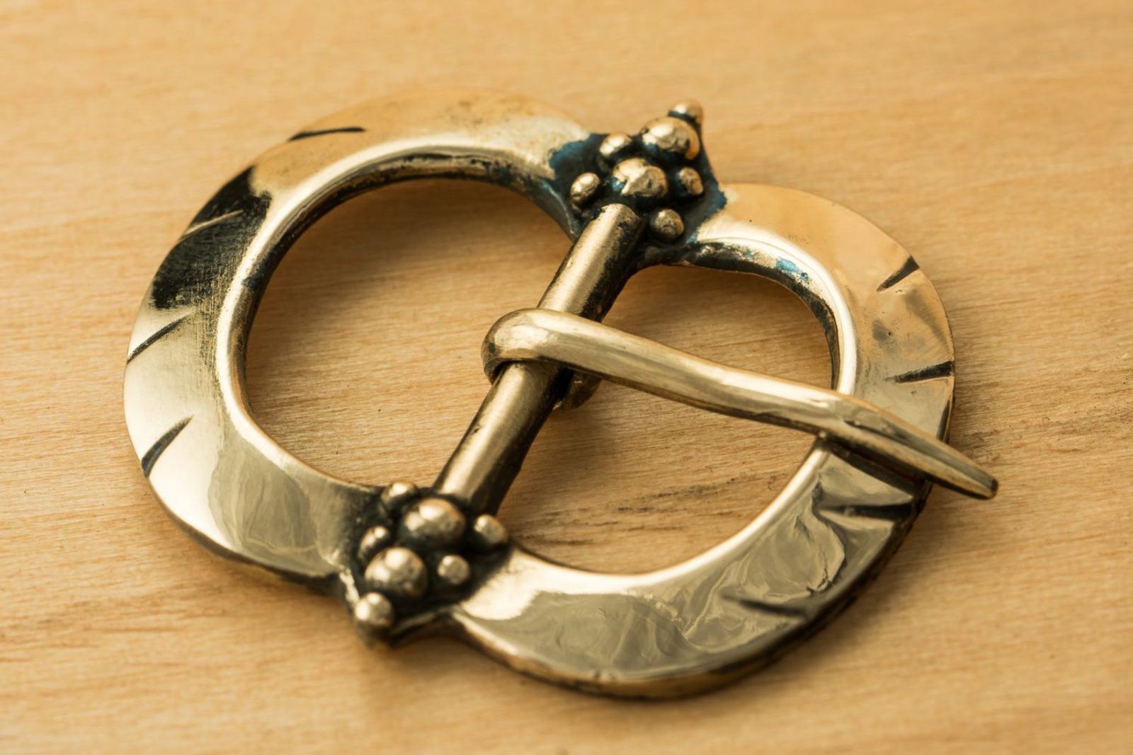 Medieval Buckle for belts, deluxe, bronze Drakkaria Belt buckles and ...