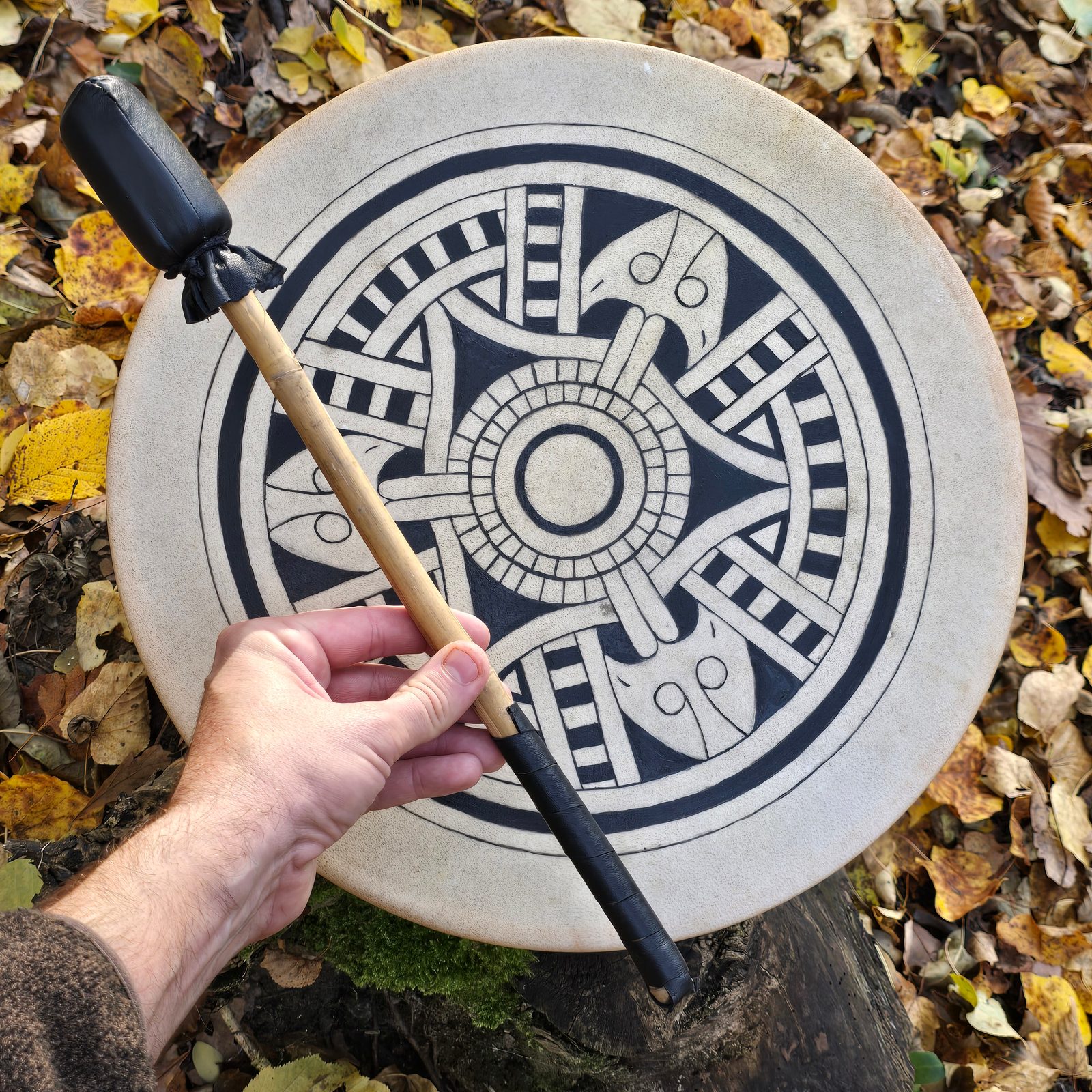 Shaman drum, 40 cm - Viking beast Borre style Drums Music instruments ...