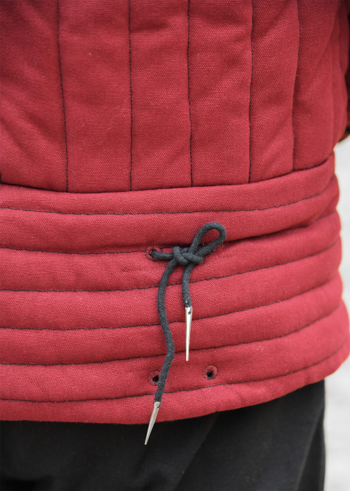Padded Doublet with Arming Points, wine red - black Wulflund