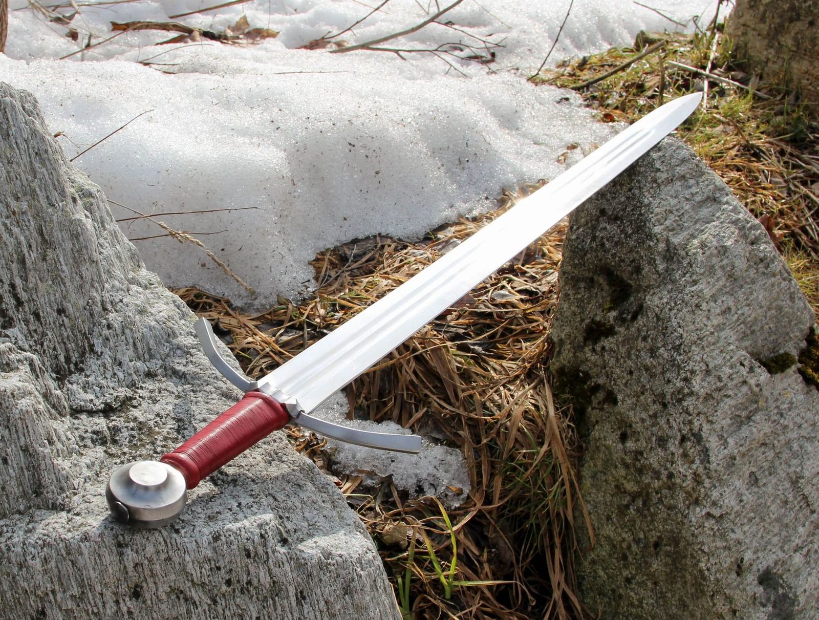 ELRIC, medieval broadsword, 14th century Drakkaria Medieval swords ...