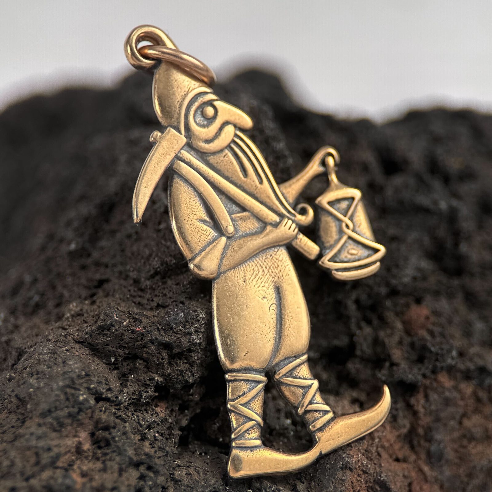 Medieval miner - Mining dwarf, pendant, bronze Wulflund