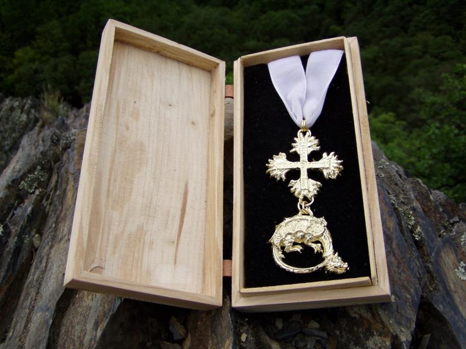 Order of the Golden Dragon Wulflund