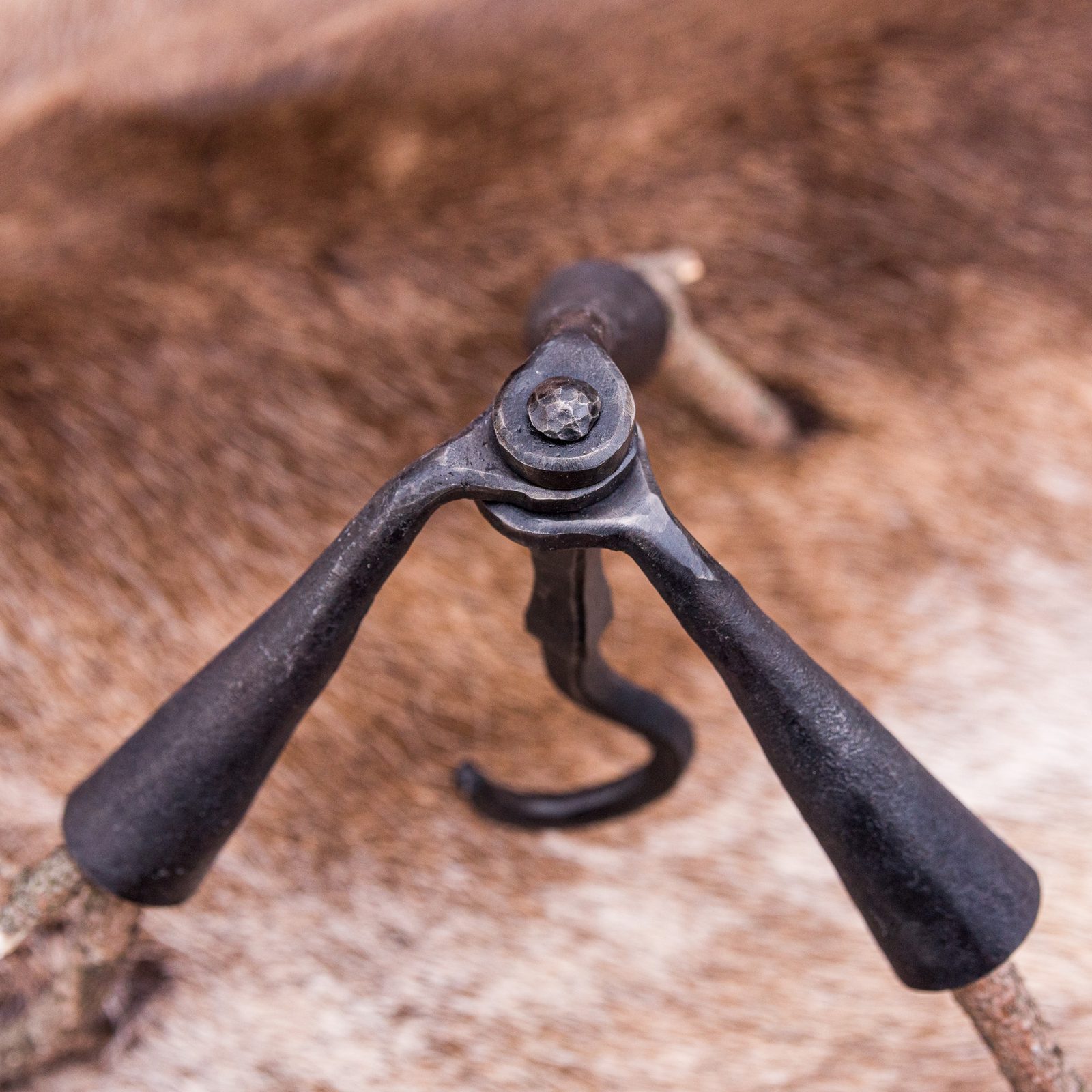 Medieval Cauldron Tripod, forged Wulflund