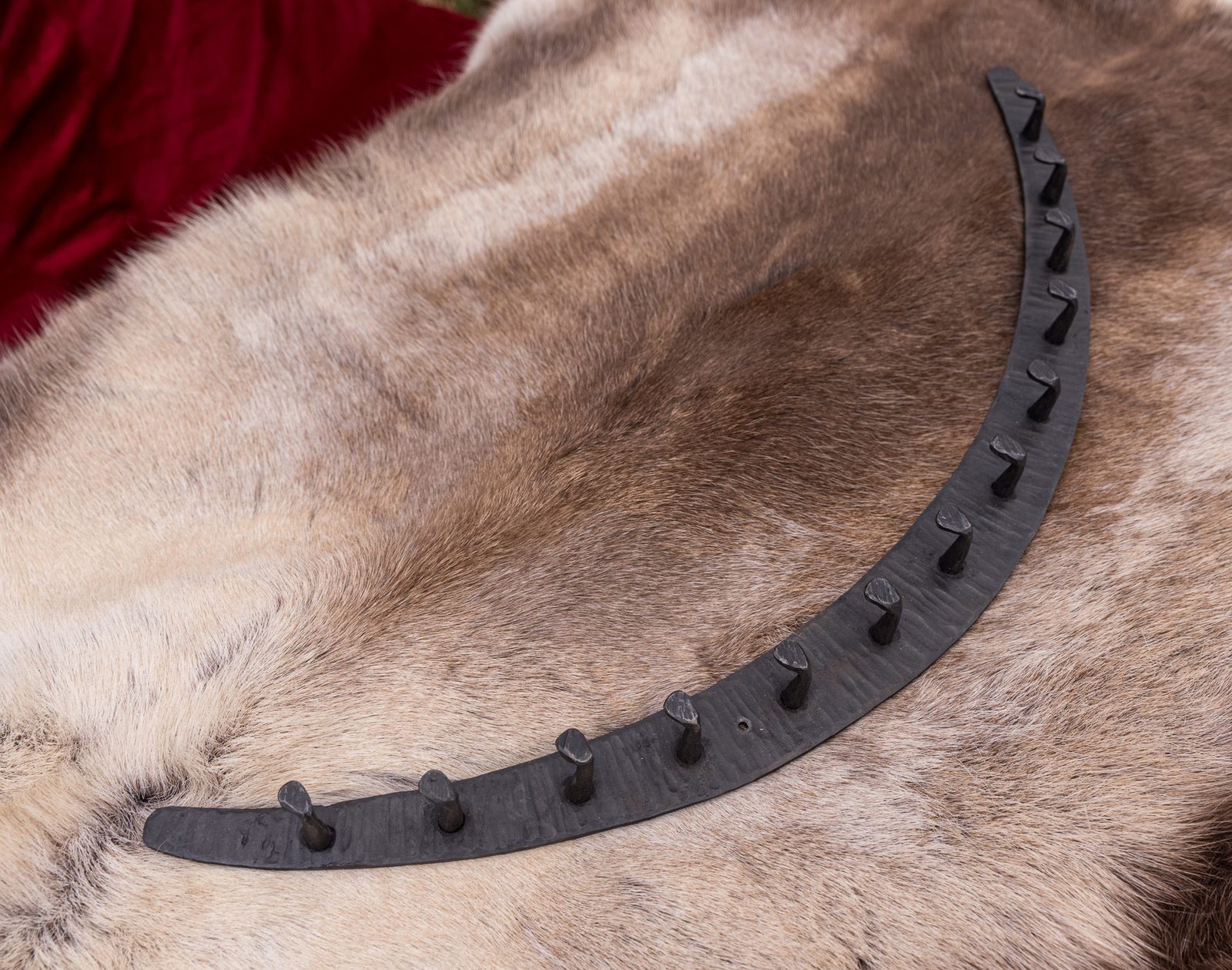 Forged Hanger - large arch Wulflund