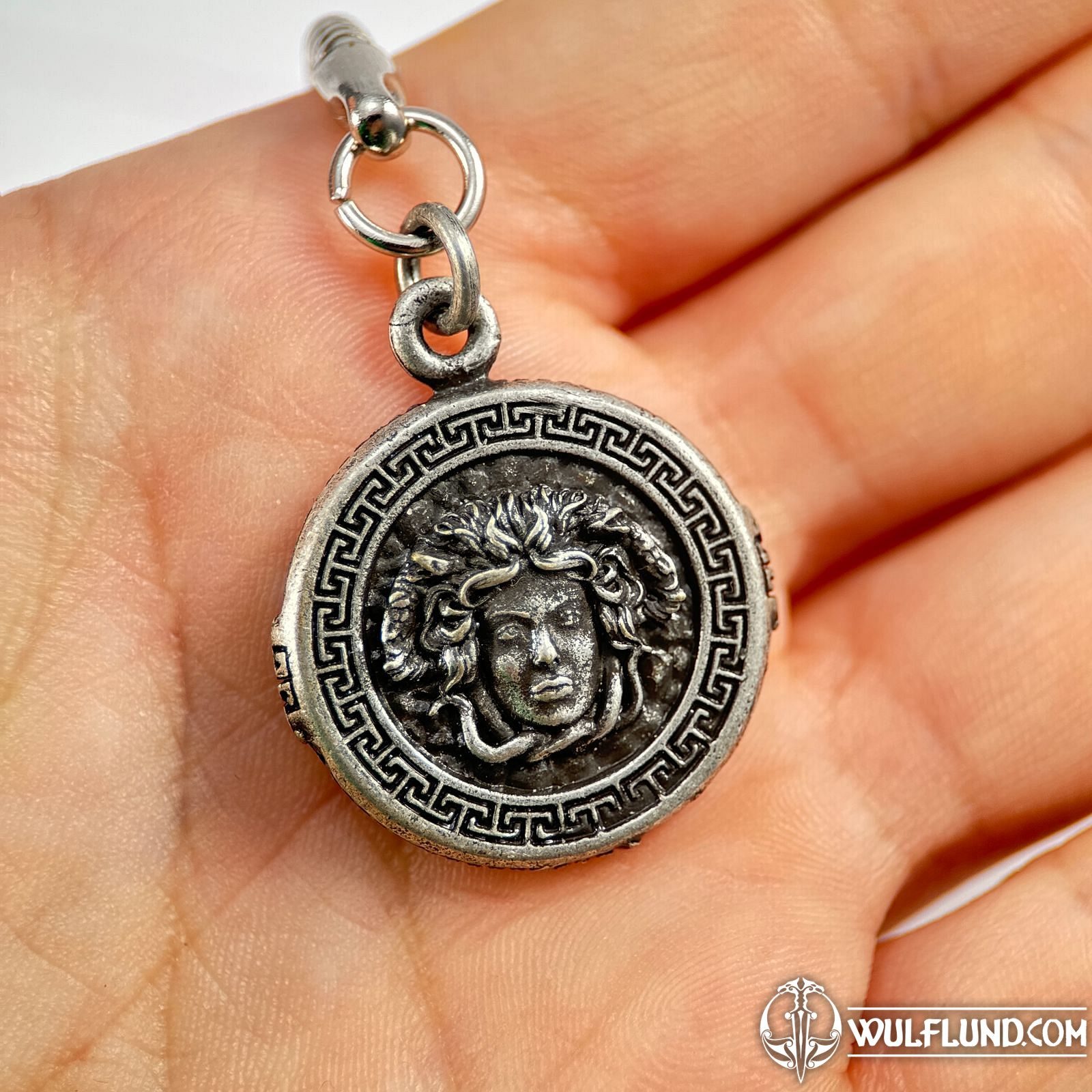 Greek Medusa, keyring zinc antique silver Drakkaria keychains Jewellery ...
