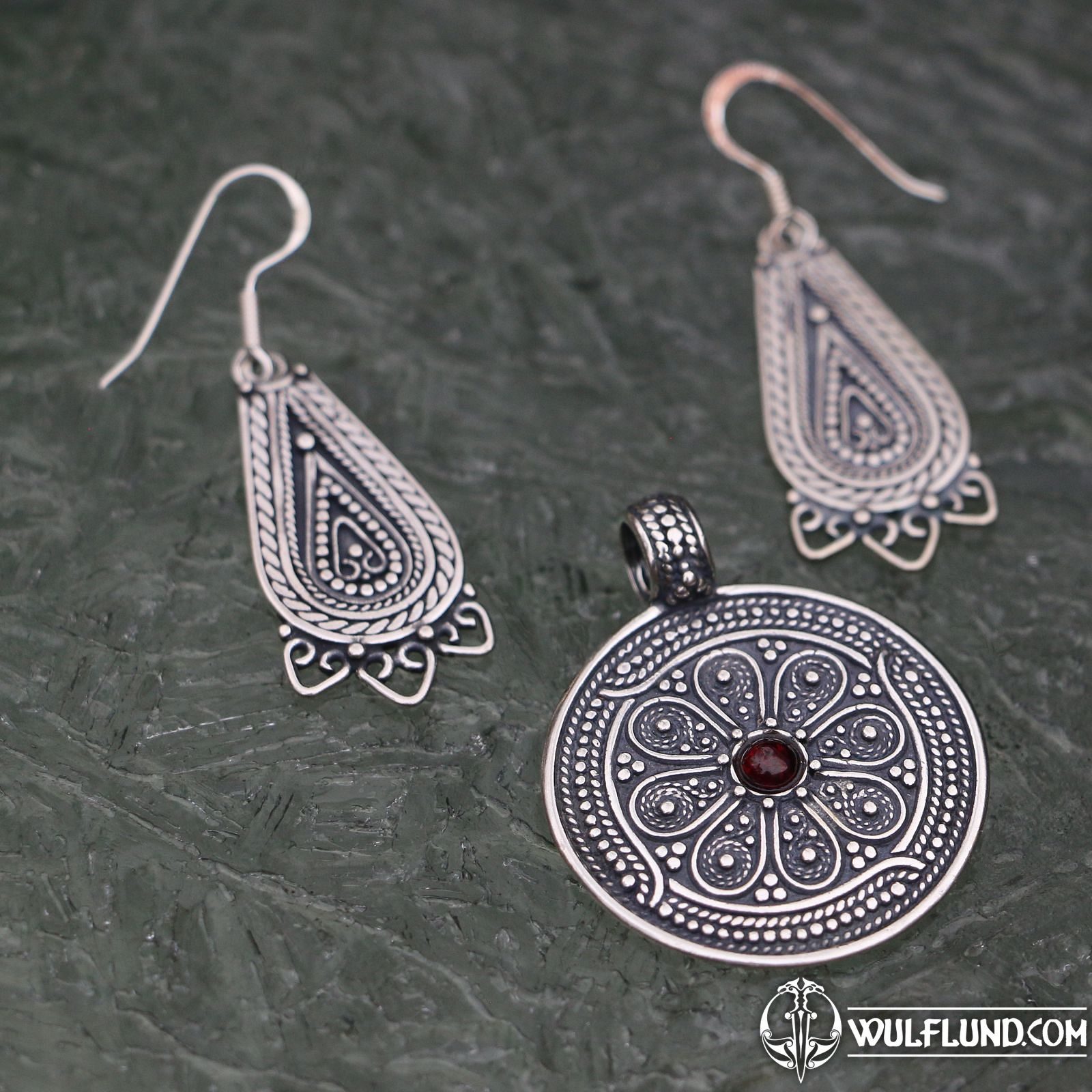 MORAVIA MAGNA - early medieval silver set, garnet Drakkaria Jewellery ...