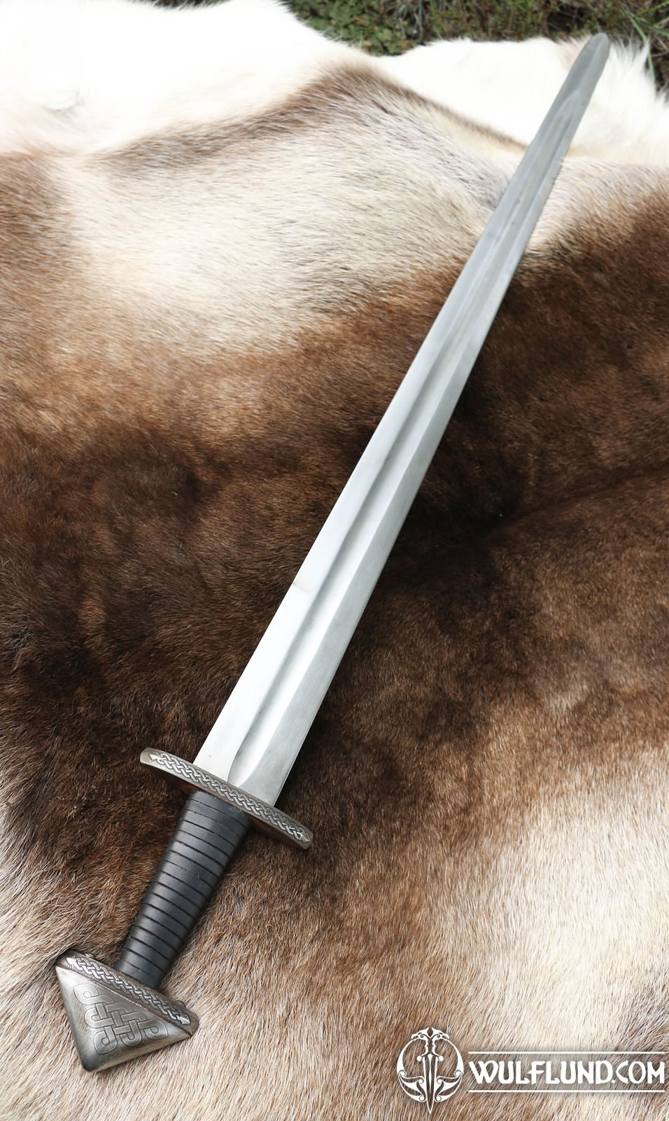 BORG, Viking Sword, etched and blunt Drakkaria Viking swords Swords ...