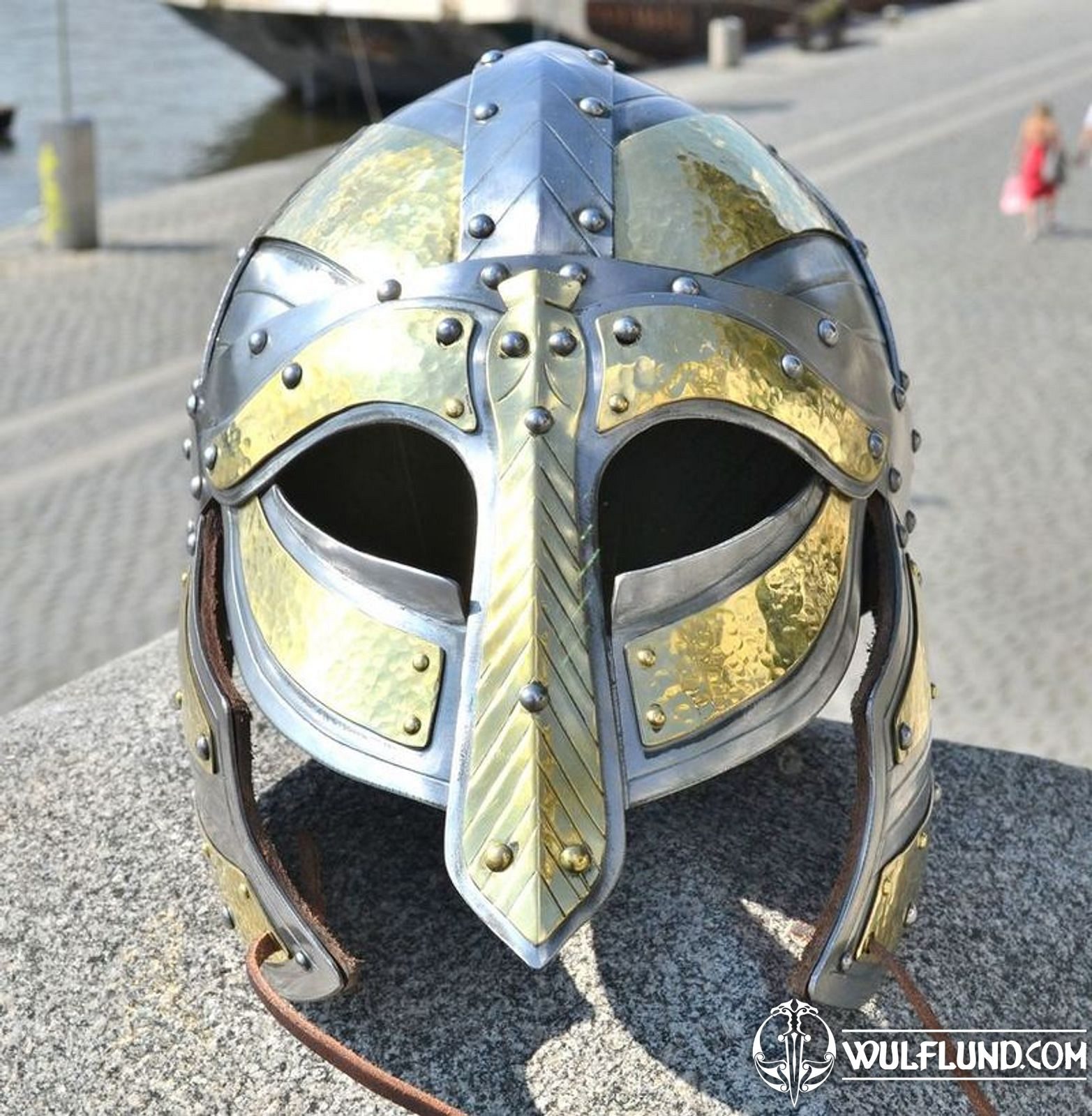 ARNGRIM, casque viking avec protège-joues Casques vikings Casques ...