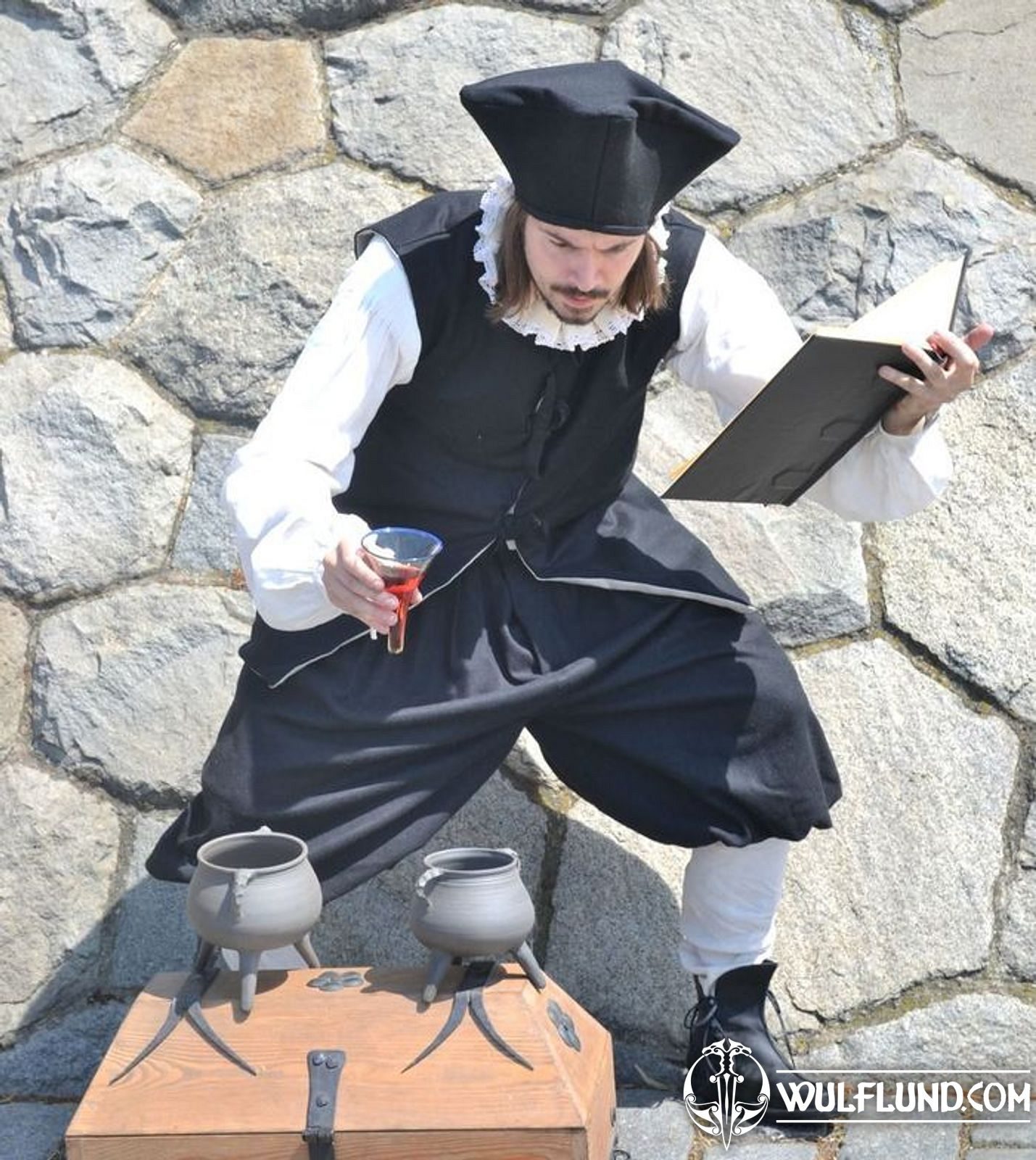 Renaissance Alchemist, costume rental Wulflund