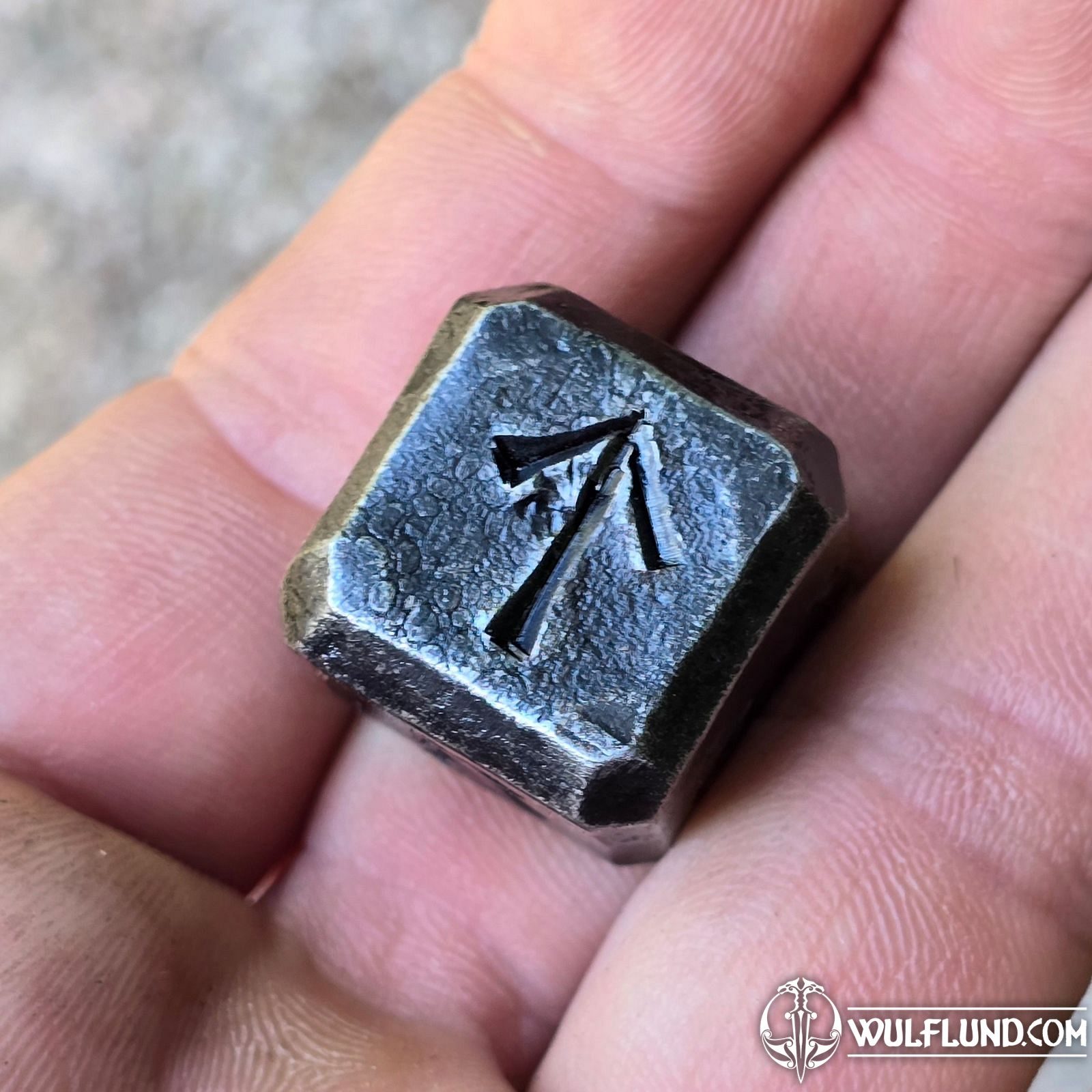 FUTHARK - RUNES, FORGED CUBE 4 PIECES Novotný T viking board games ...