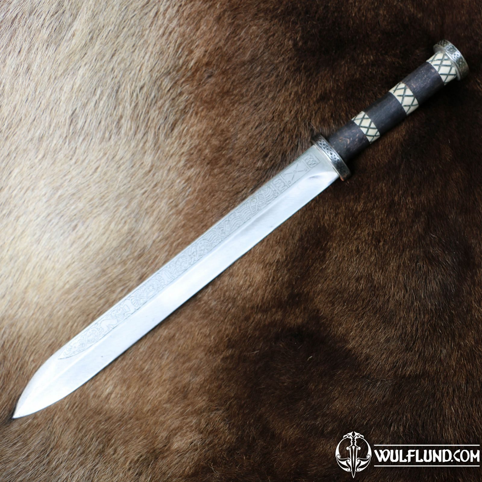 SEAX knife, etched Drakkaria Seax knives Knives, Weapons Wulflund