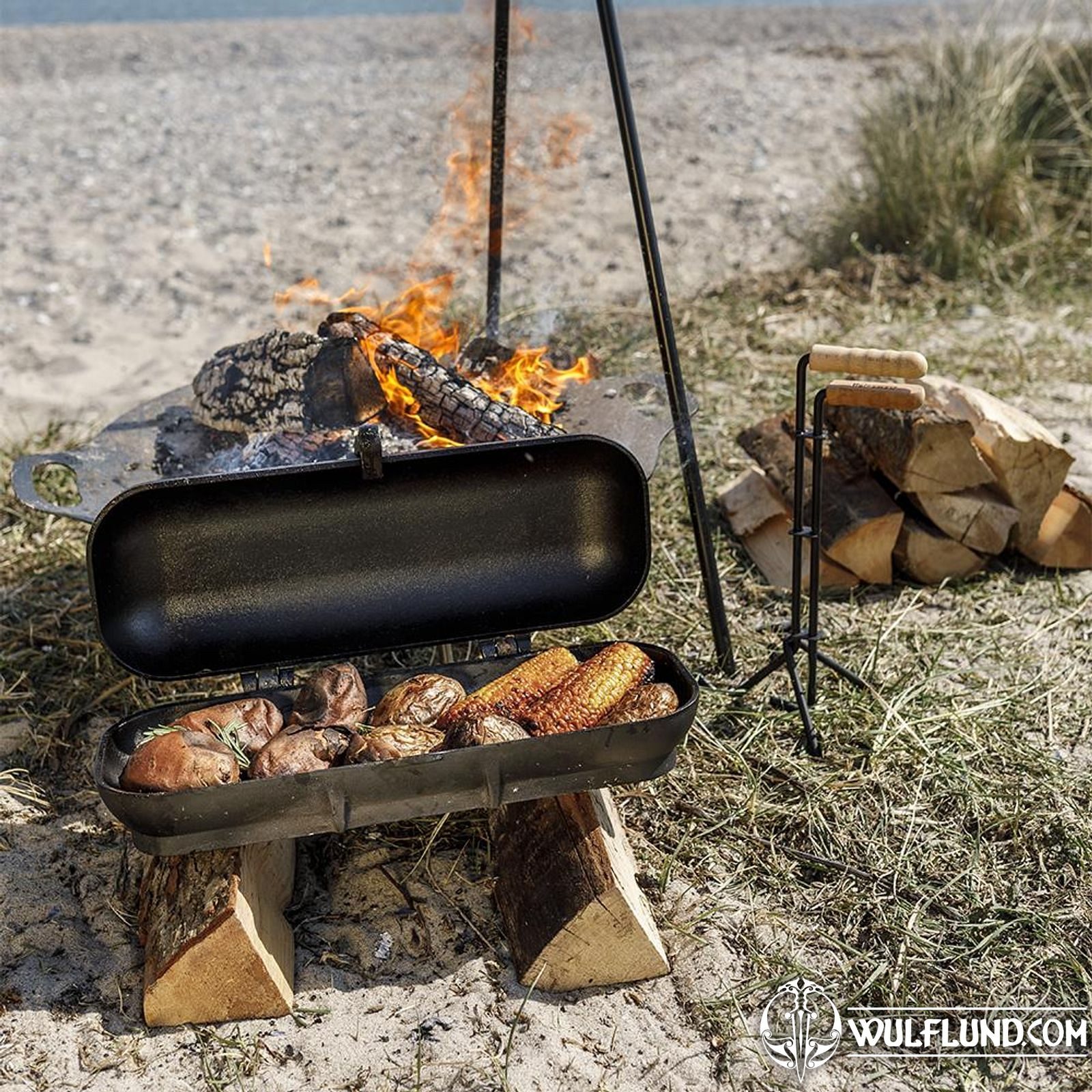 Petromax Cast Iron Potato Cooker (45cm) Petromax Other bushcraft ...