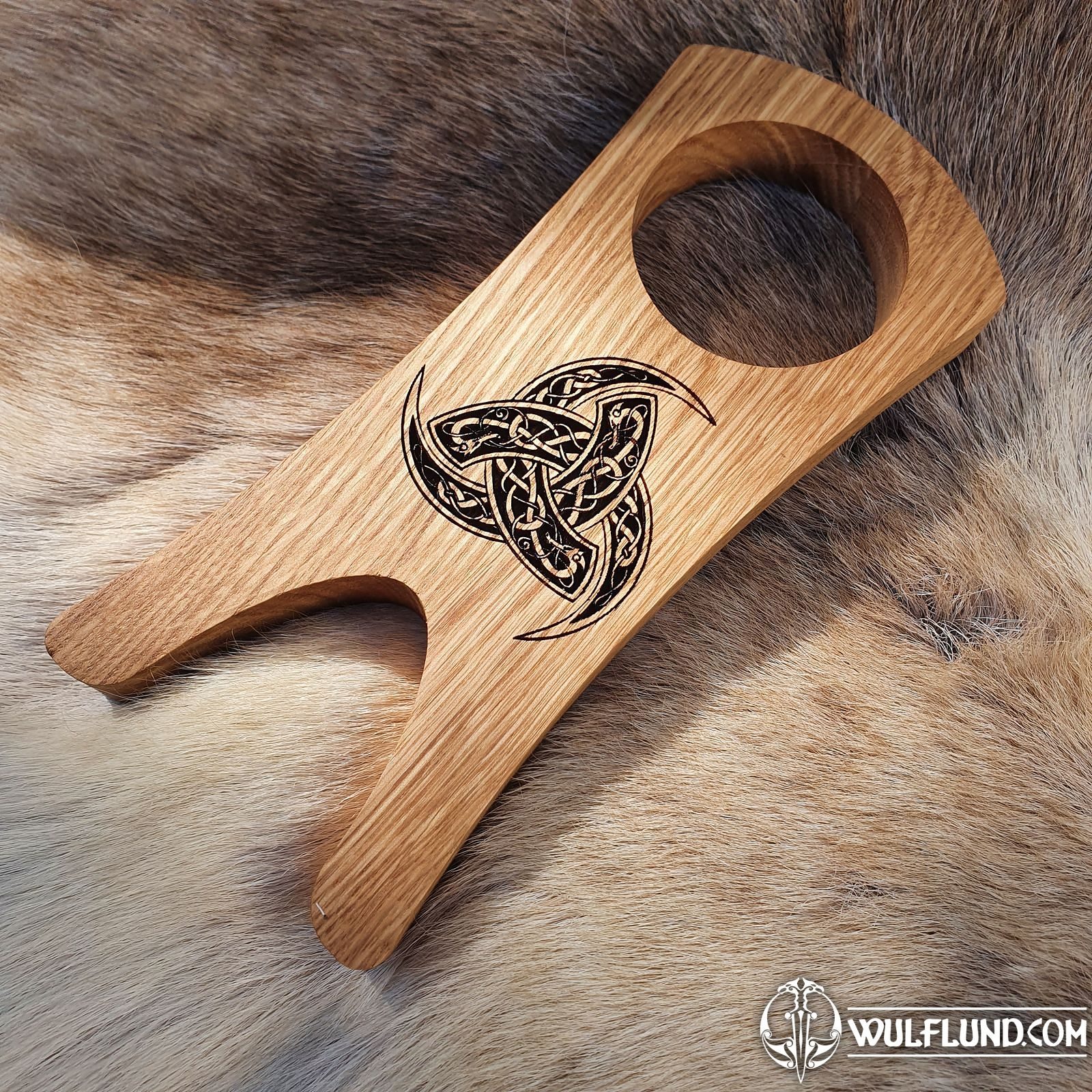 DRINKING HORN STAND wooden, oak Kadlus Accessories for horns Horn ...