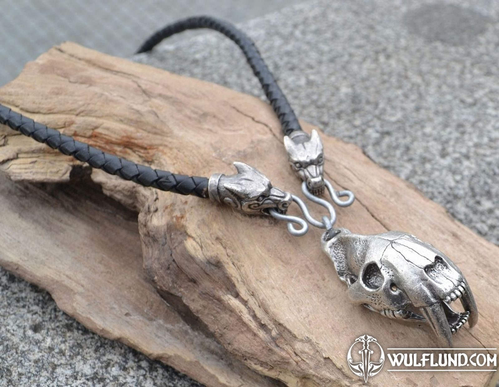 SMILODON, saber-toothed tiger, necklace, tin Wulflund